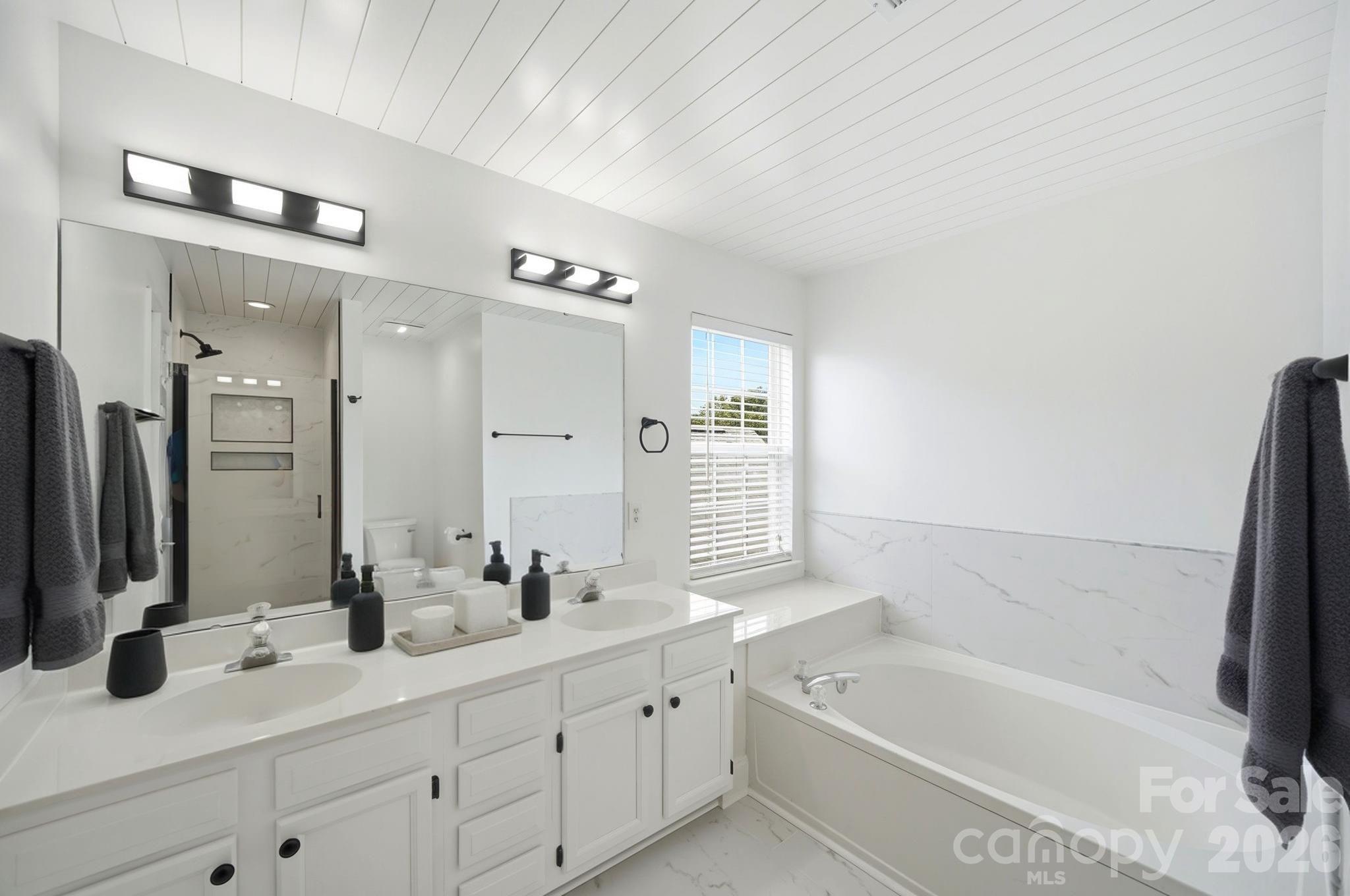Photo 6 of 9310 Lindahi Lane, Charlotte, NC