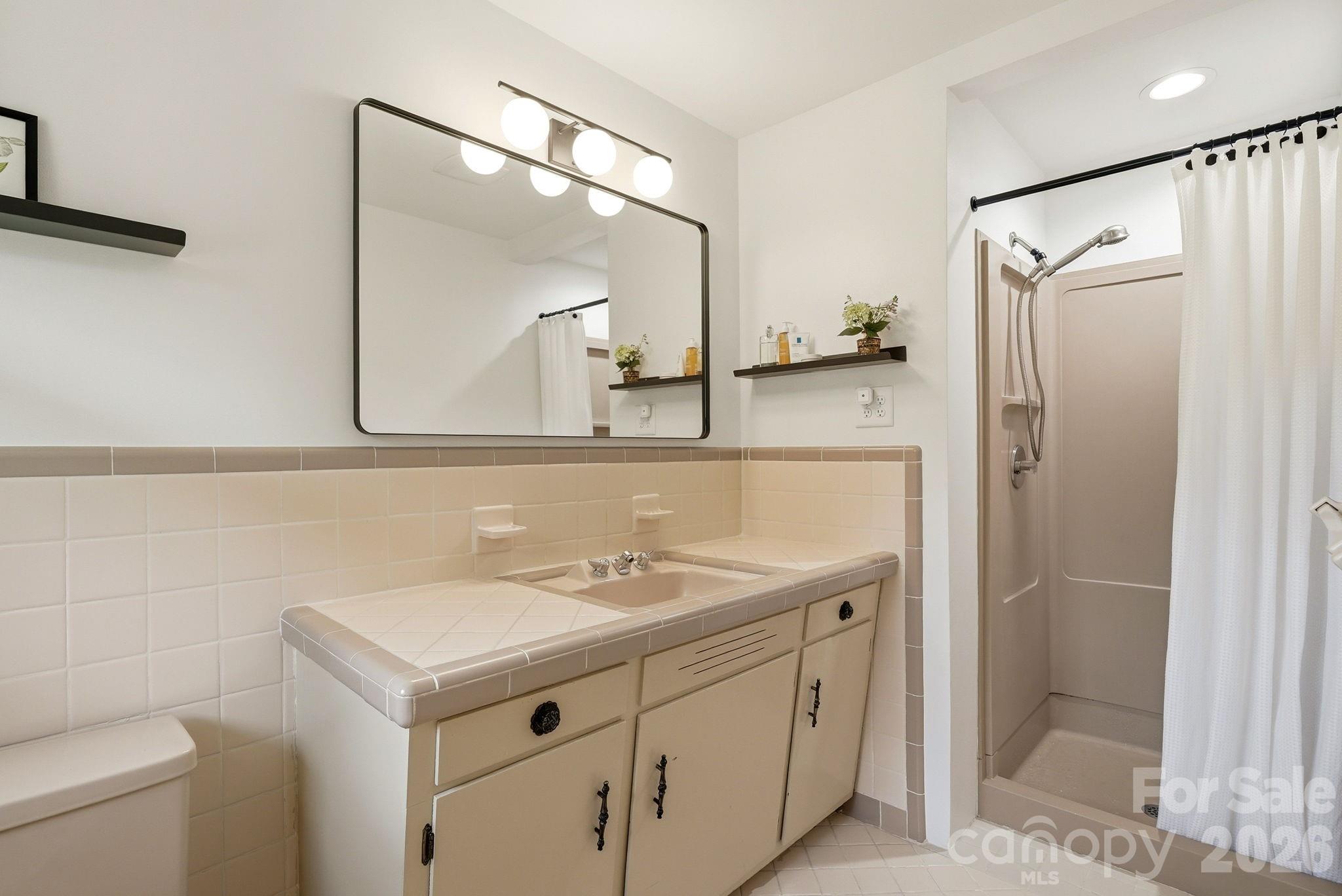Photo 24 of 181 Woodlynn Drive, Charlotte, NC