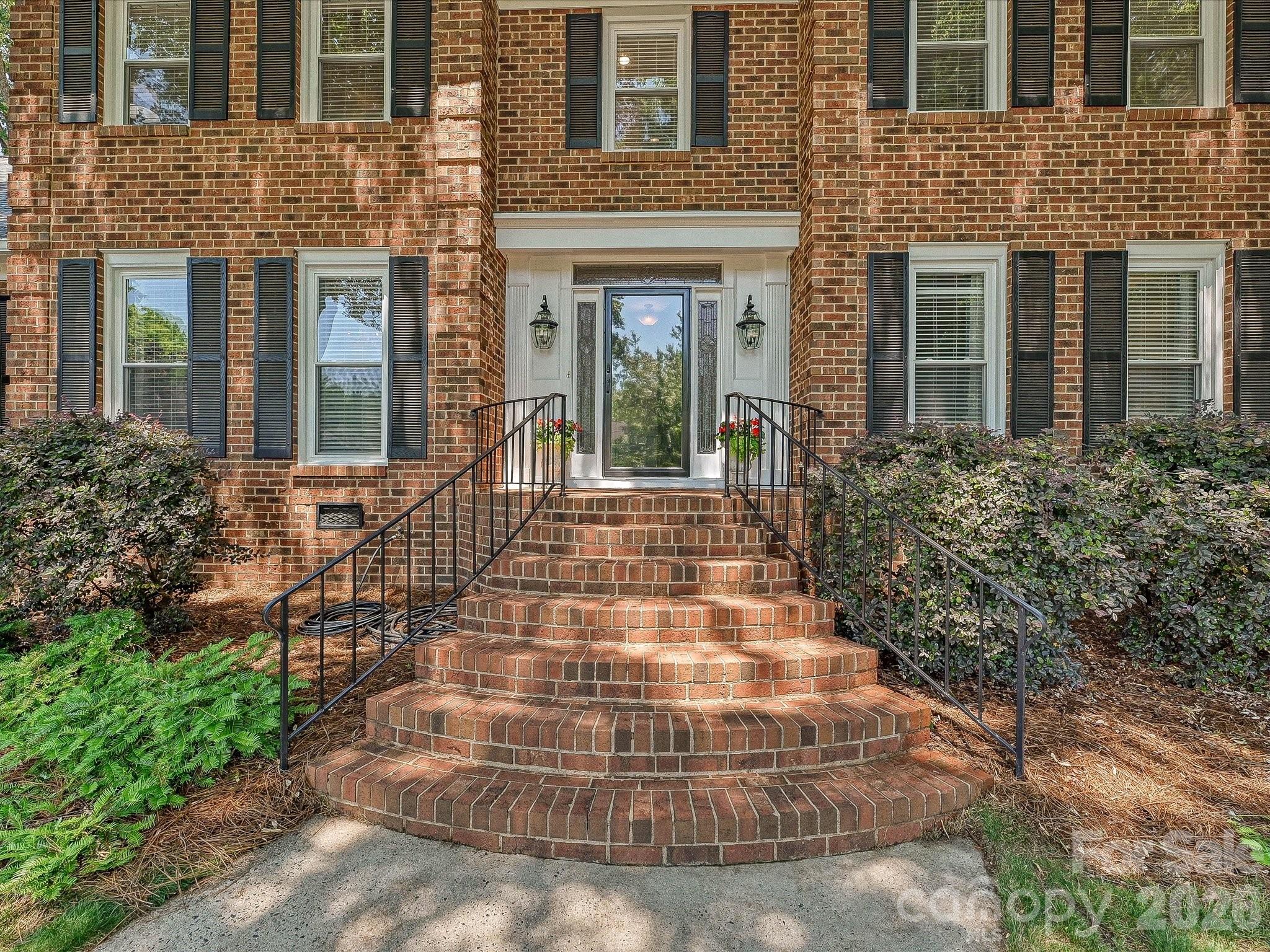 Photo 2 of 7933 Sunnyvale Lane, Charlotte, NC