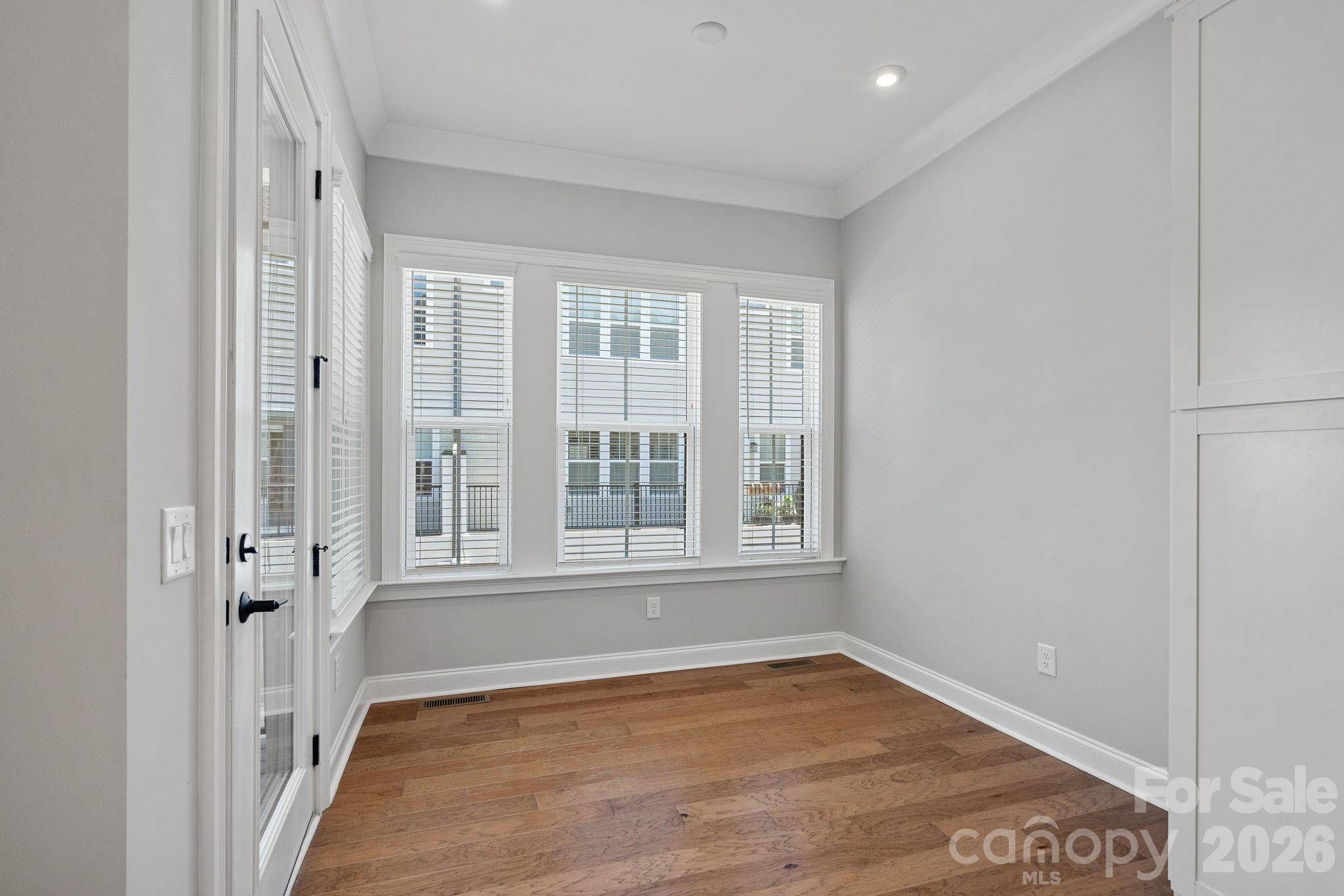 2543 Deacon Avenue, Charlotte, NC - photo 9 of 37