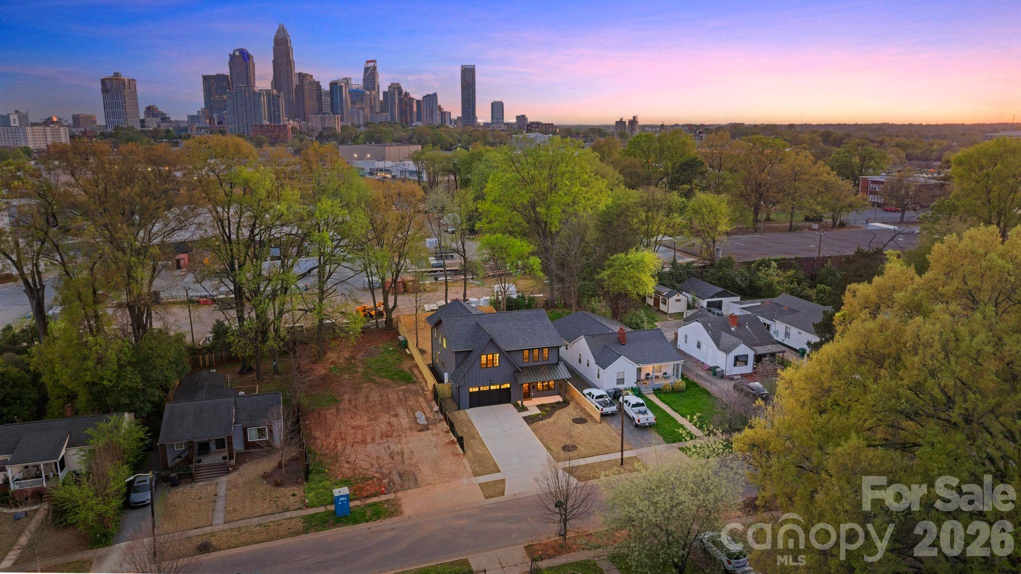 417 Plymouth Avenue, Charlotte, NC - photo 4 of 49
