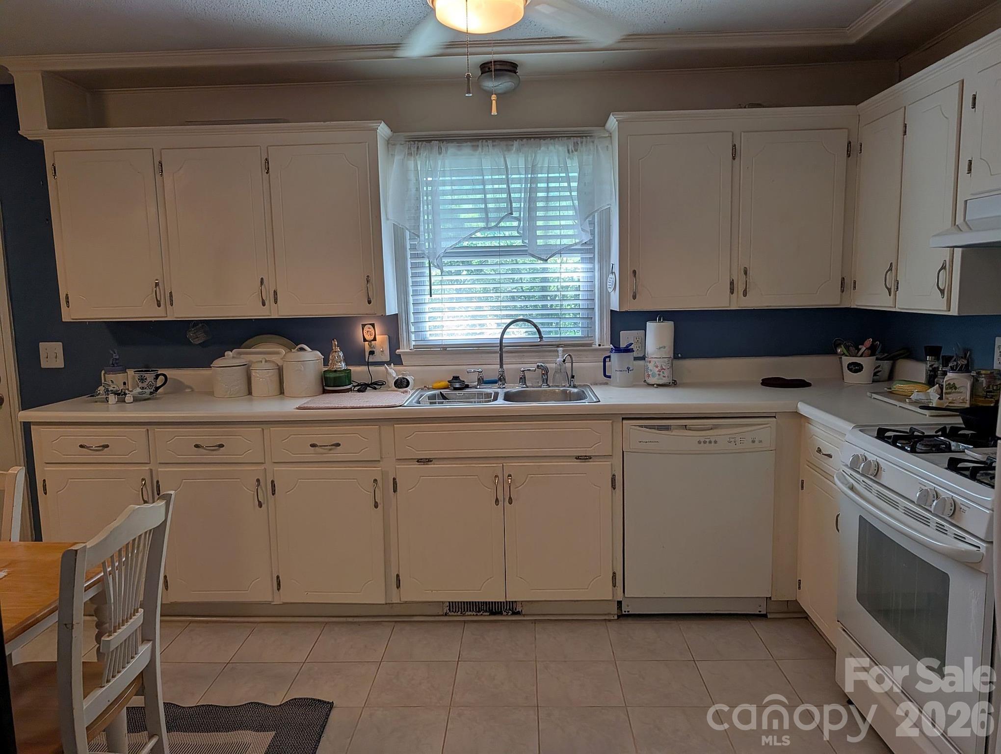 Photo 5 of 215 Swamp Fox Drive, Fort Mill, SC