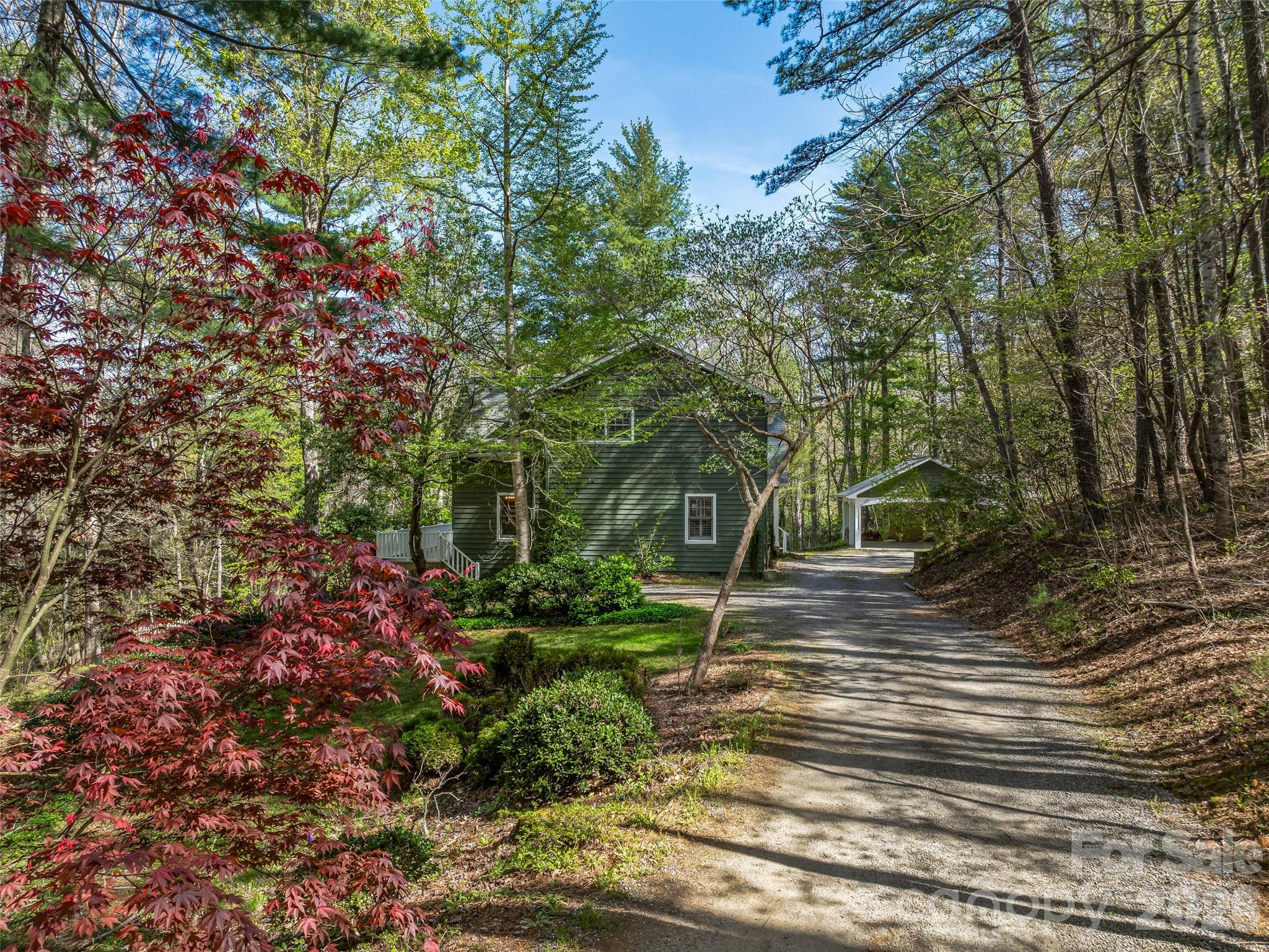 18 Thousand Oaks Boulevard, Fairview, NC - photo 2 of 45