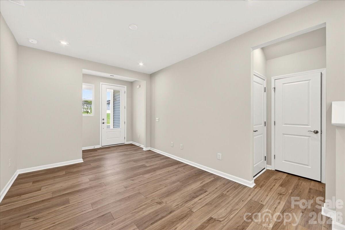 Photo 6 of 6049 Longar Lane, Charlotte, NC