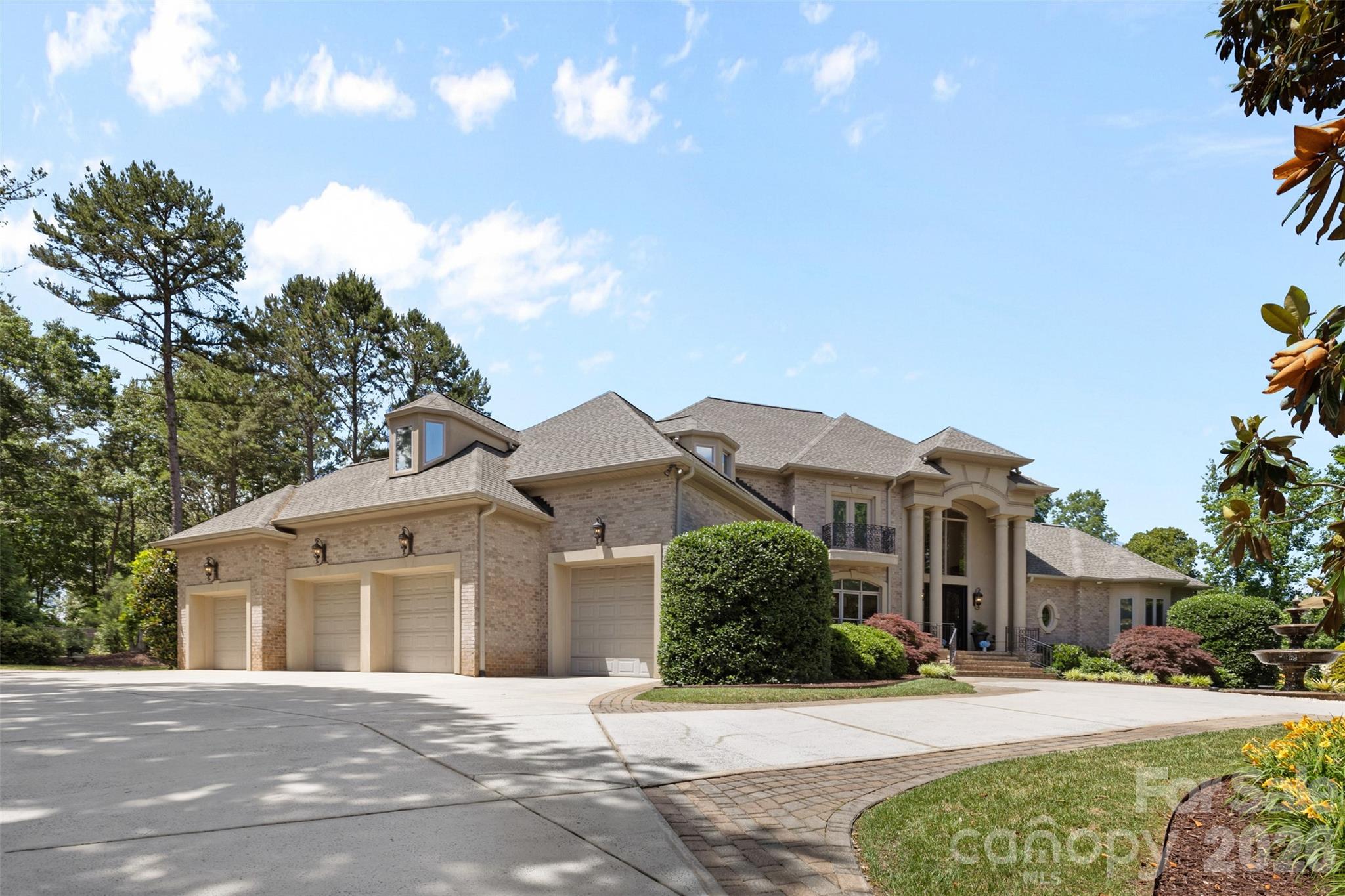 1405 Saratoga Woods Drive, Waxhaw, NC - photo 2 of 44