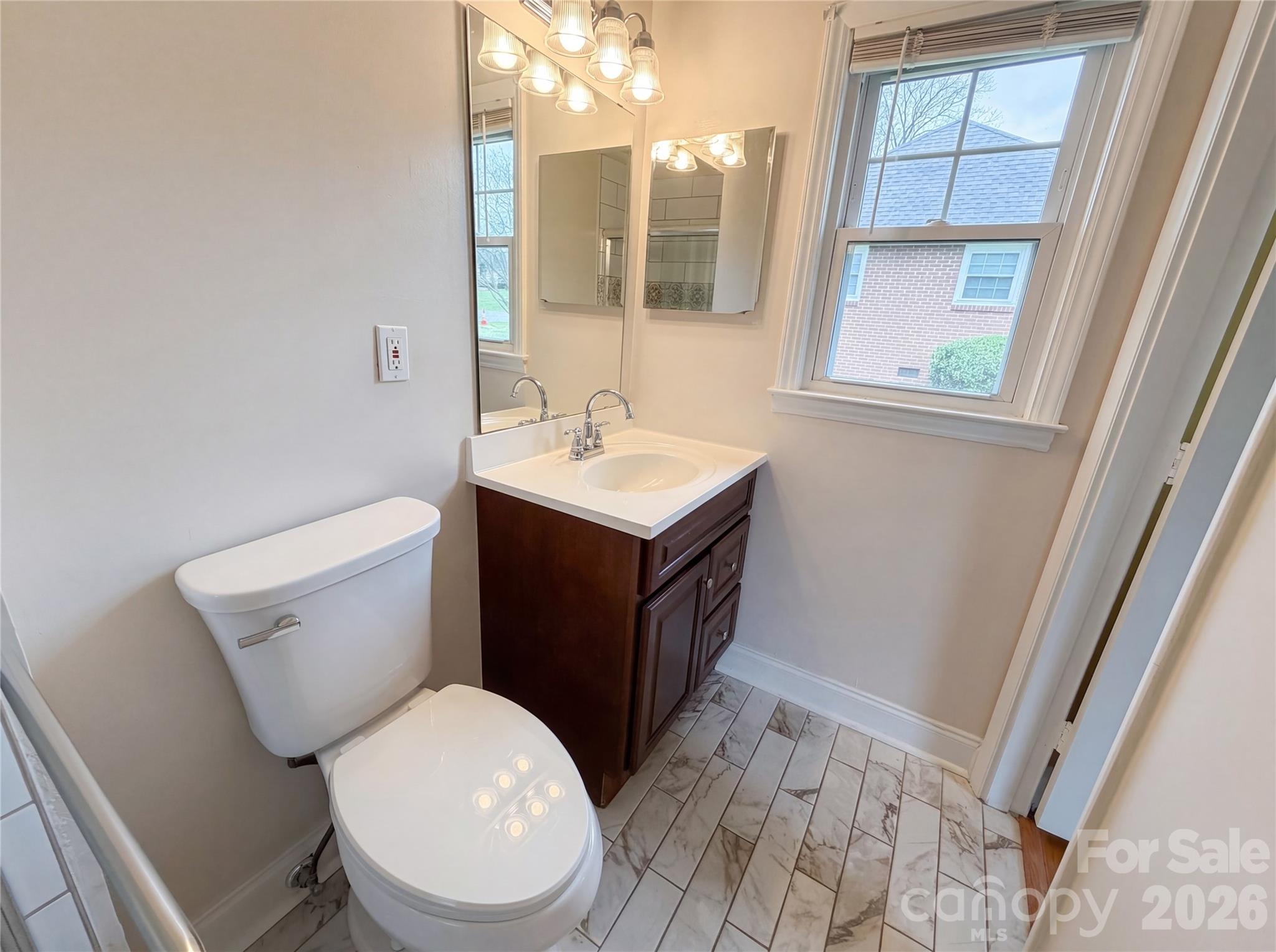 6214 Ashcrest Drive, Charlotte, NC - photo 7 of 25