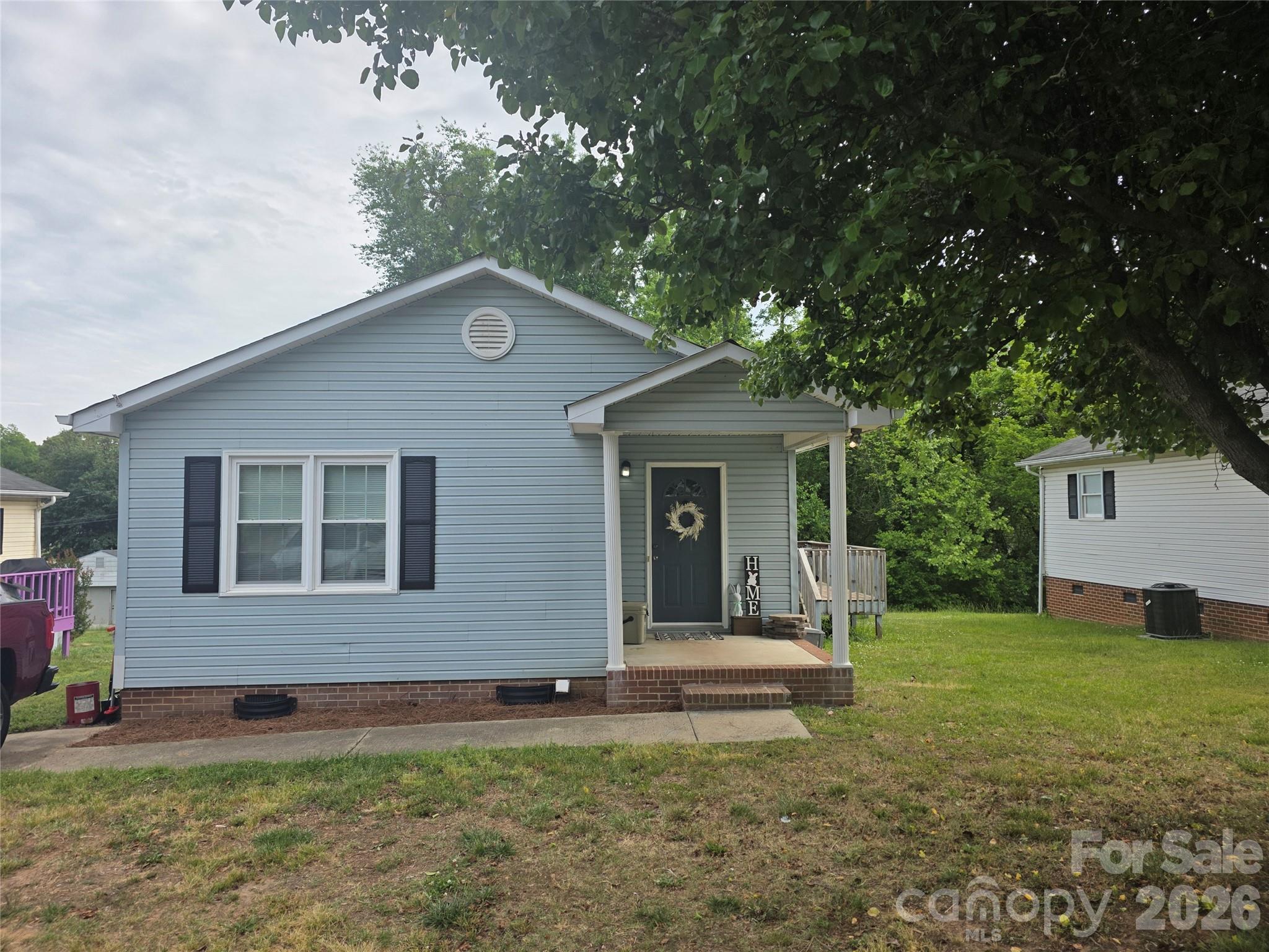 Photo 3 of 220 E Alabama Avenue, Bessemer City, NC
