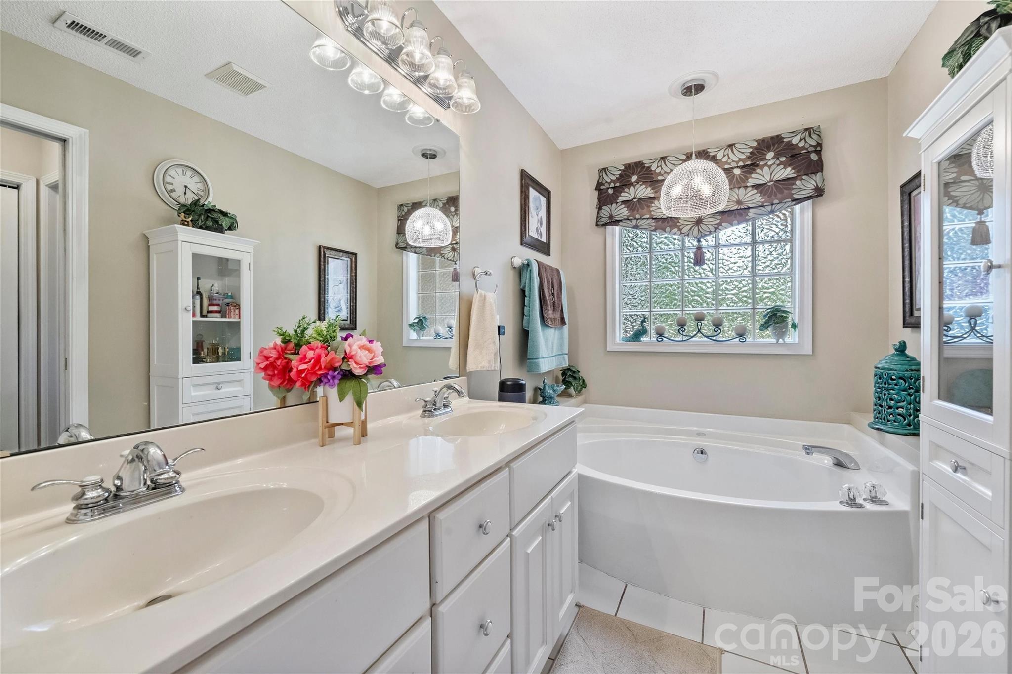 1302 Laurel Woods Drive, Gastonia, NC - photo 28 of 45
