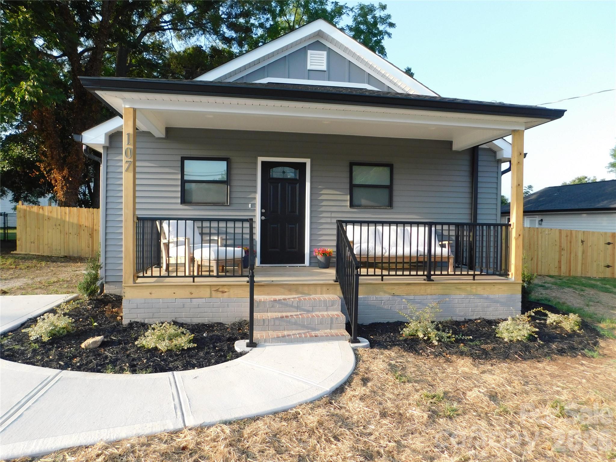 Photo 2 of 107 W Poplar Street, Stanley, NC
