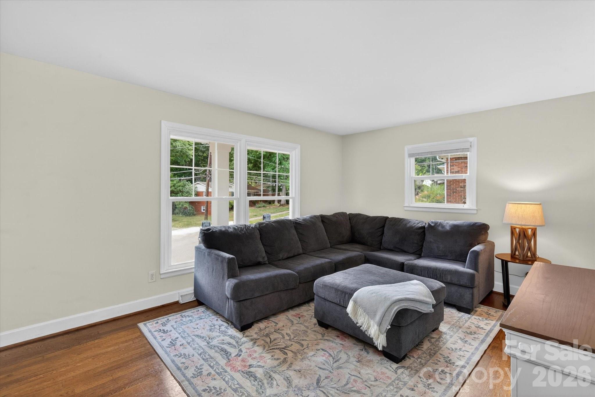 6912 Woodstock Drive, Charlotte, NC - photo 7 of 31