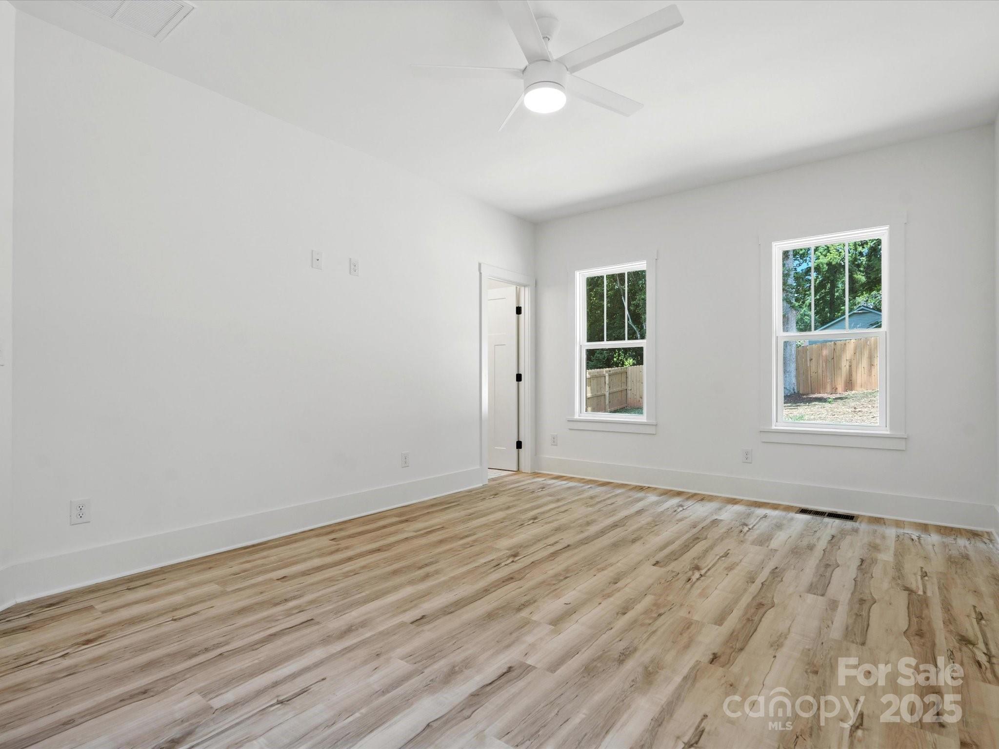 Photo 17 of 4113 Rutgers Avenue, Charlotte, NC