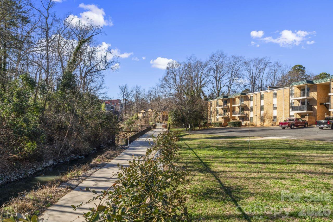 Photo 25 of 4747 Hedgemore DriveB, Charlotte, NC