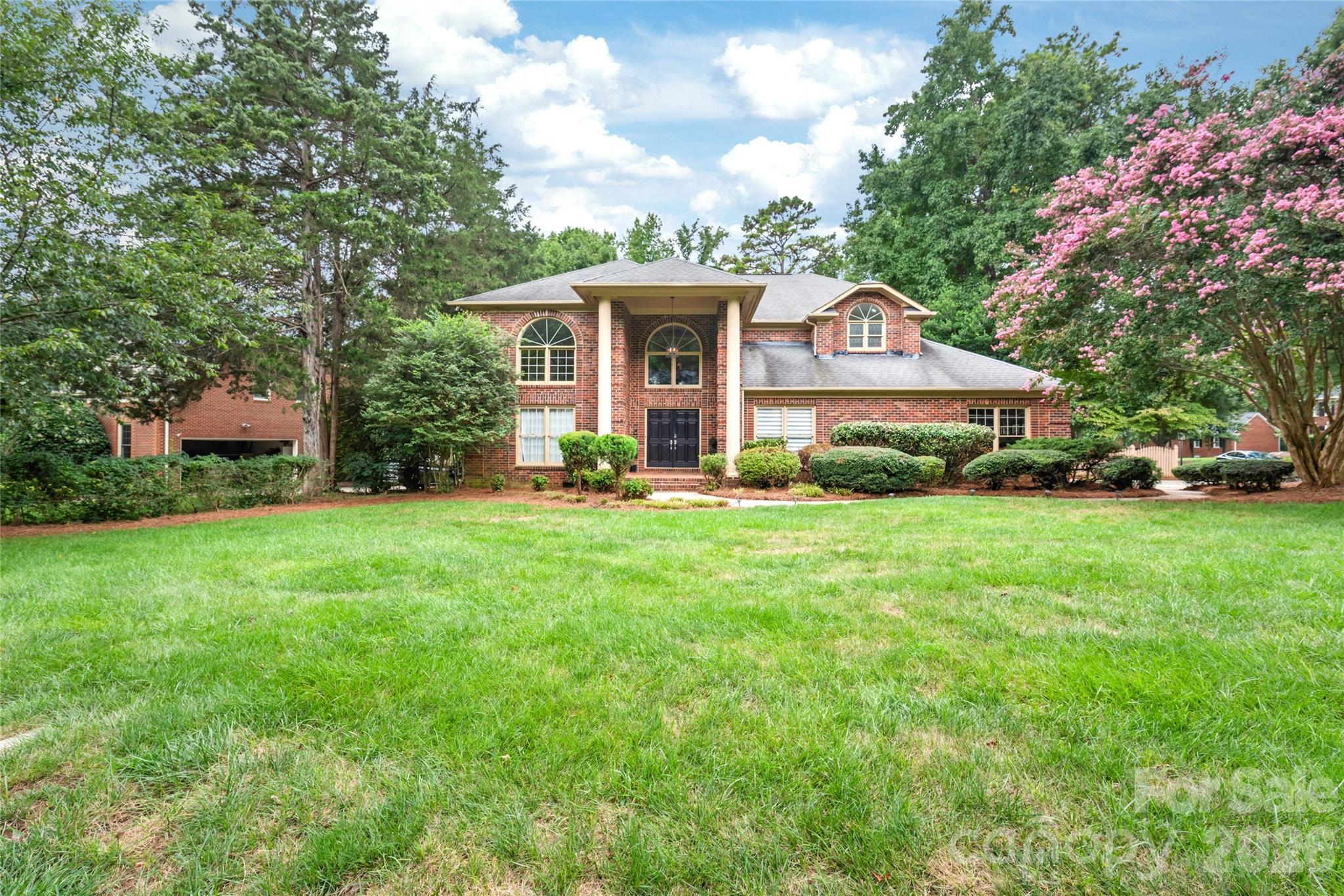 8600 Brownes Pond Lane, Charlotte, NC - photo 1 of 45