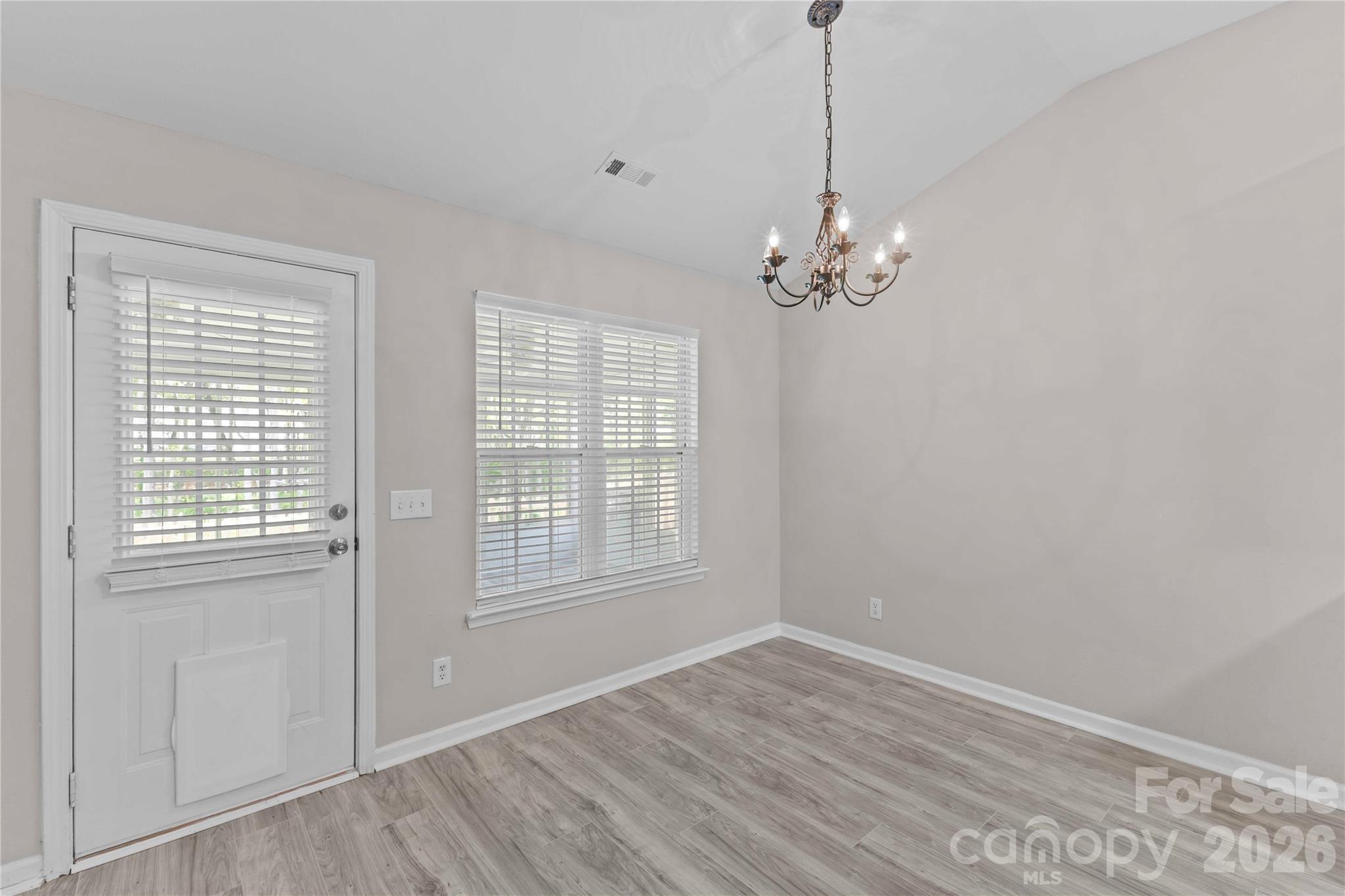 Photo 15 of 17300 Commons Crossing Drive, Charlotte, NC