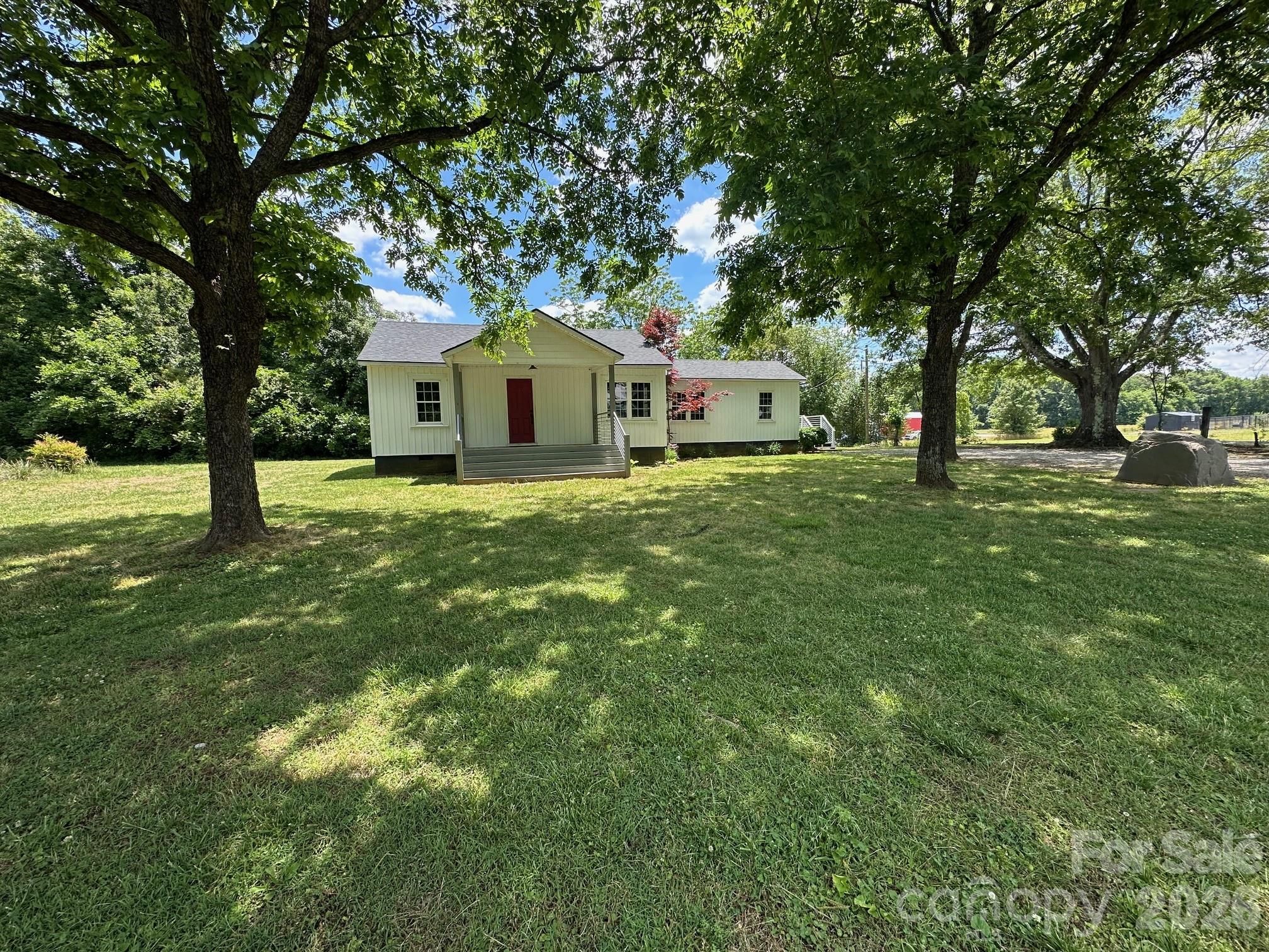 358 N Green River Road, Gaffney, SC - photo 2 of 32