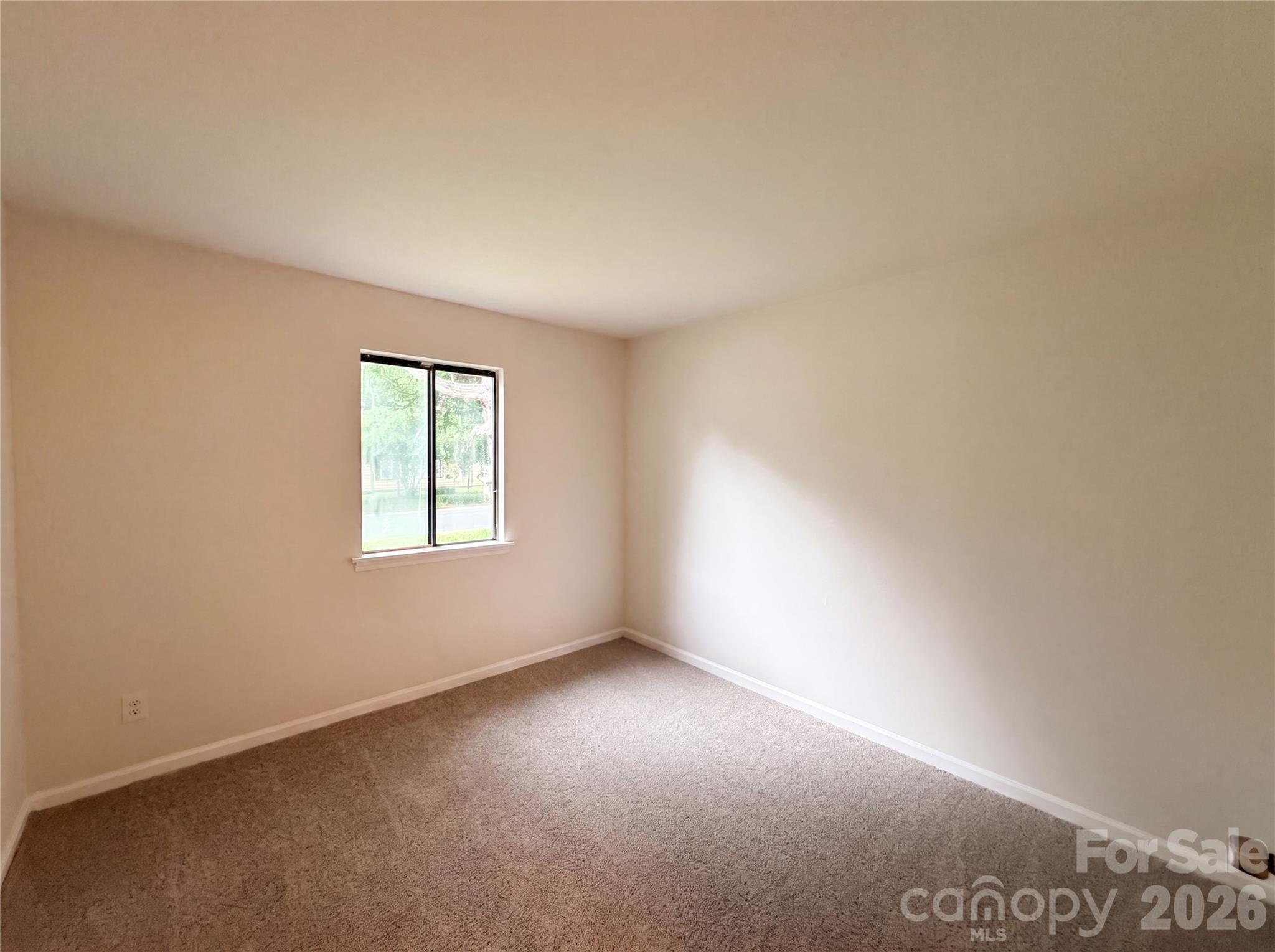 Photo 8 of 10015 Garth Wood Road, Charlotte, NC