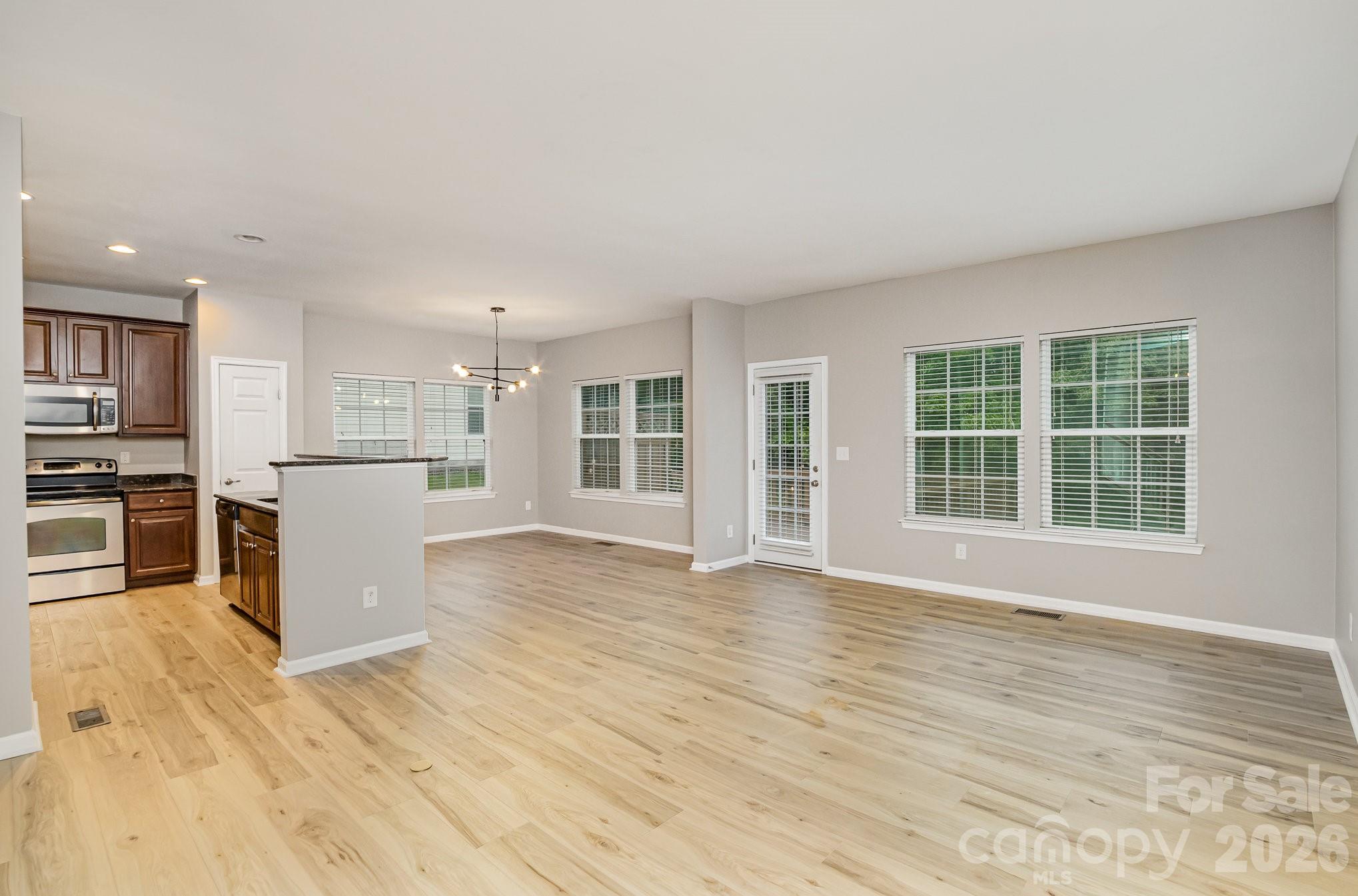 121 Inlet Point Drive, Tega Cay, SC - photo 5 of 25