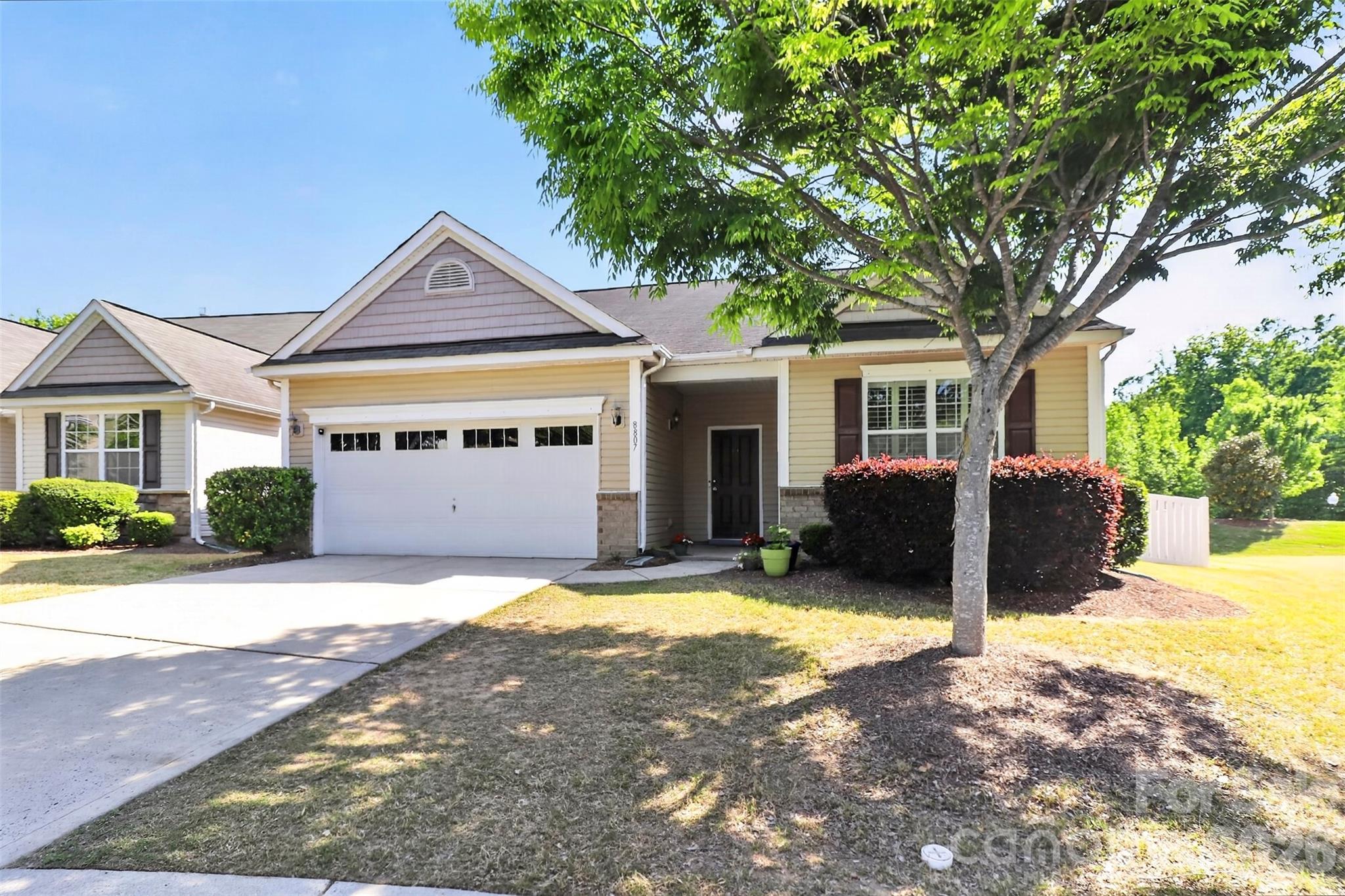 Photo 5 of 8807 Heartleaf Road, Charlotte, NC