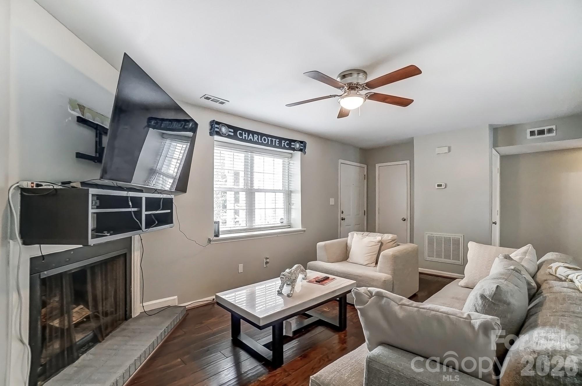 Photo 4 of 8518 Castle Pine Court, Charlotte, NC