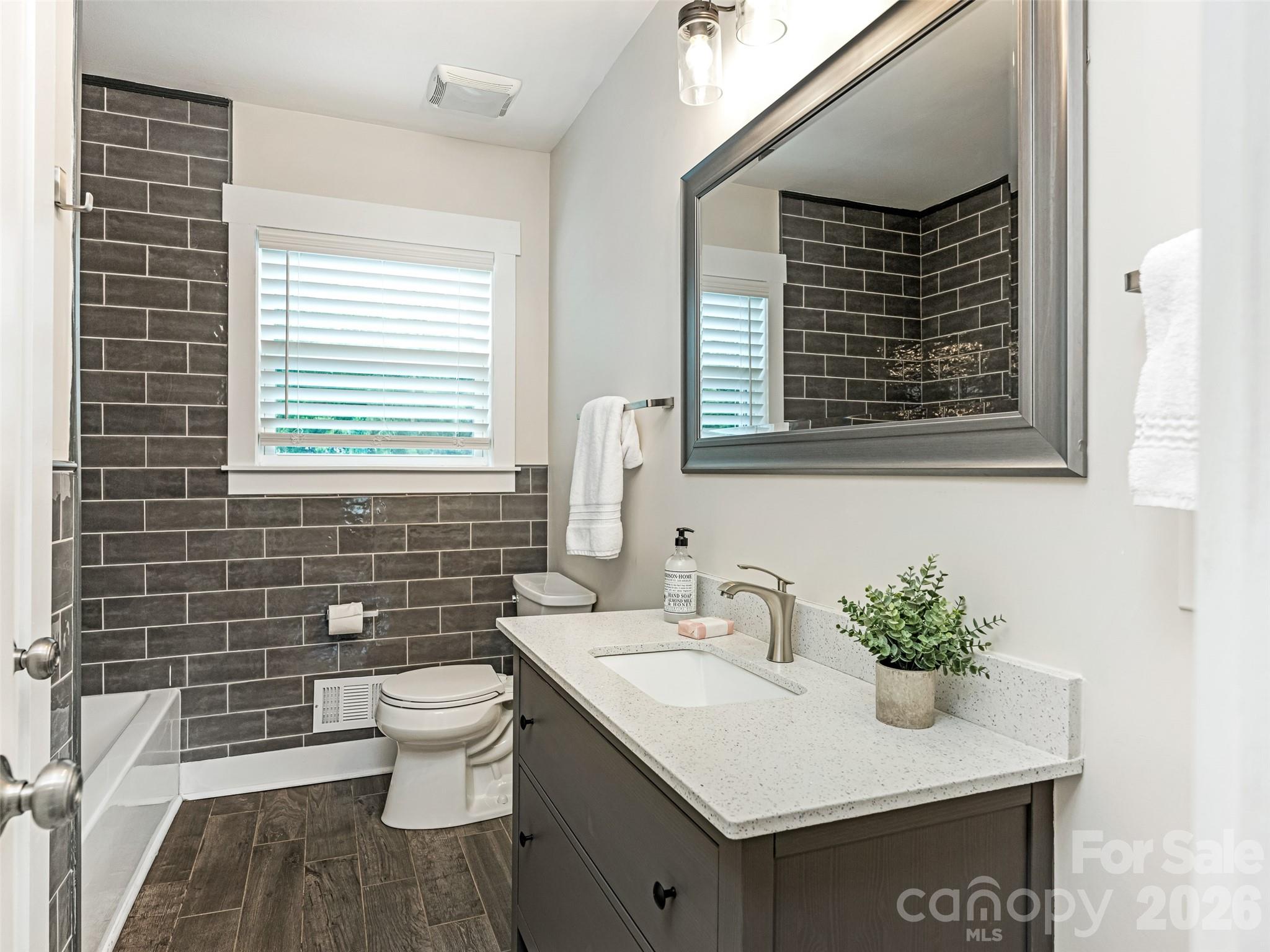Photo 4 of 3319 Providence Road, Charlotte, NC