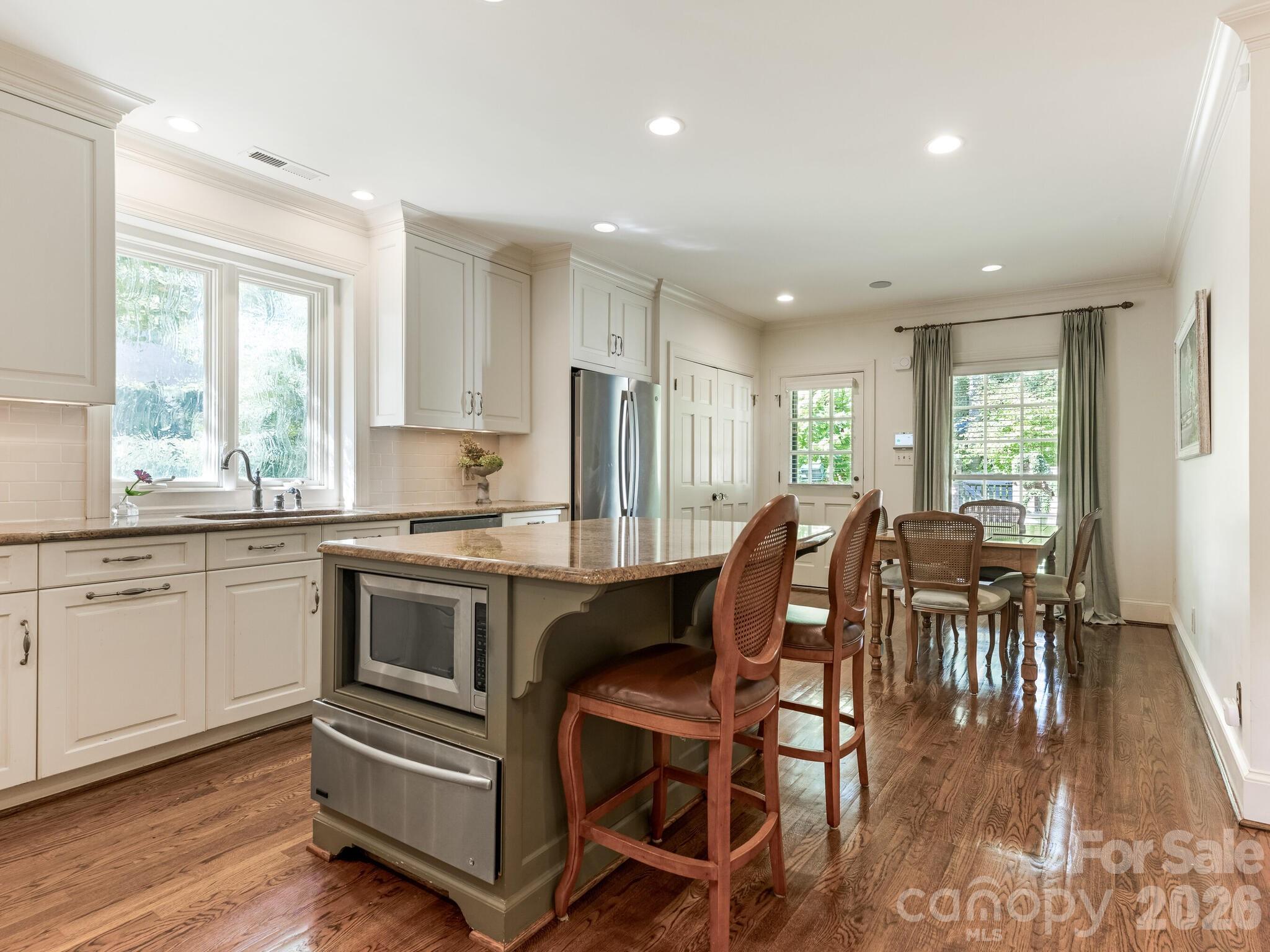 Photo 9 of 2424 Richardson Drive, Charlotte, NC