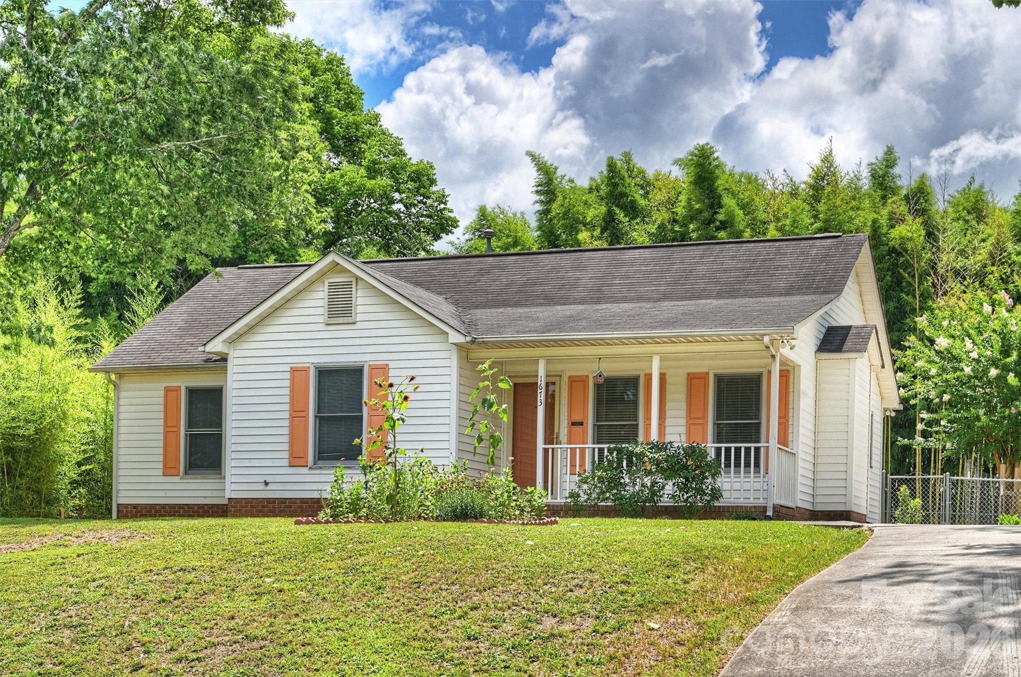 Home for sale at 1673 Ashridge Road, Rock Hill, SC — photo 1 of 19