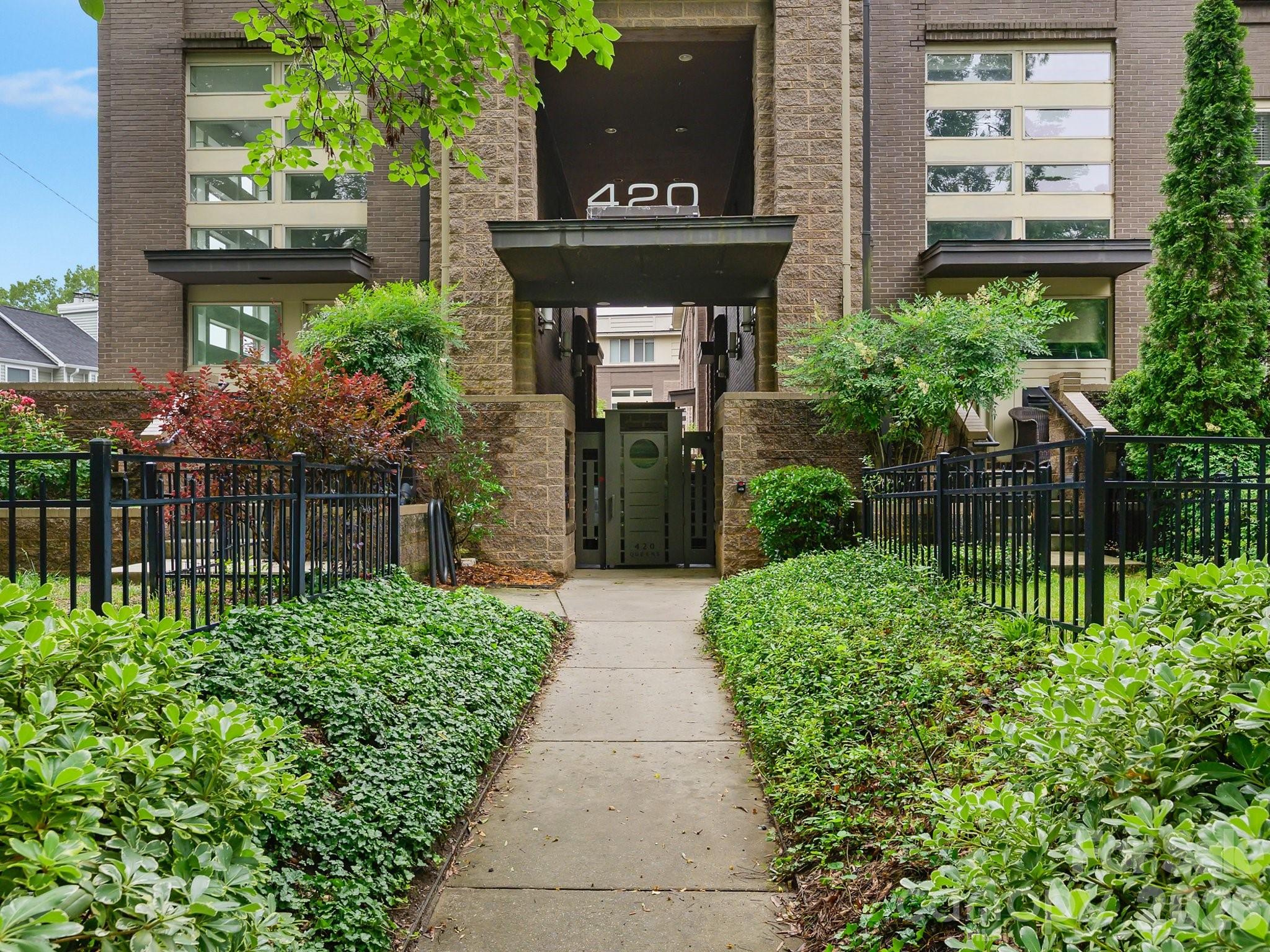 Photo 2 of 420 Queens Road3, Charlotte, NC