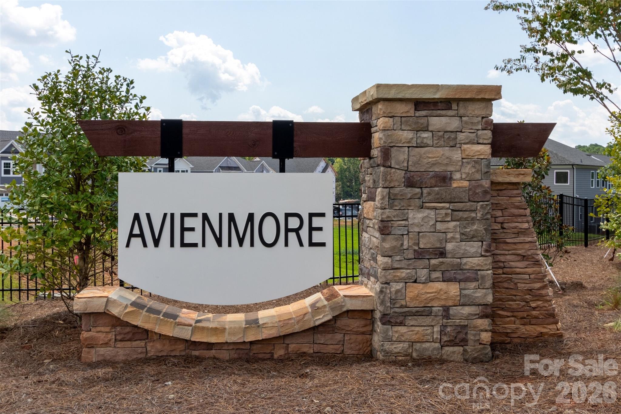 Photo 4 of 11209 Lochmere Road, Charlotte, NC