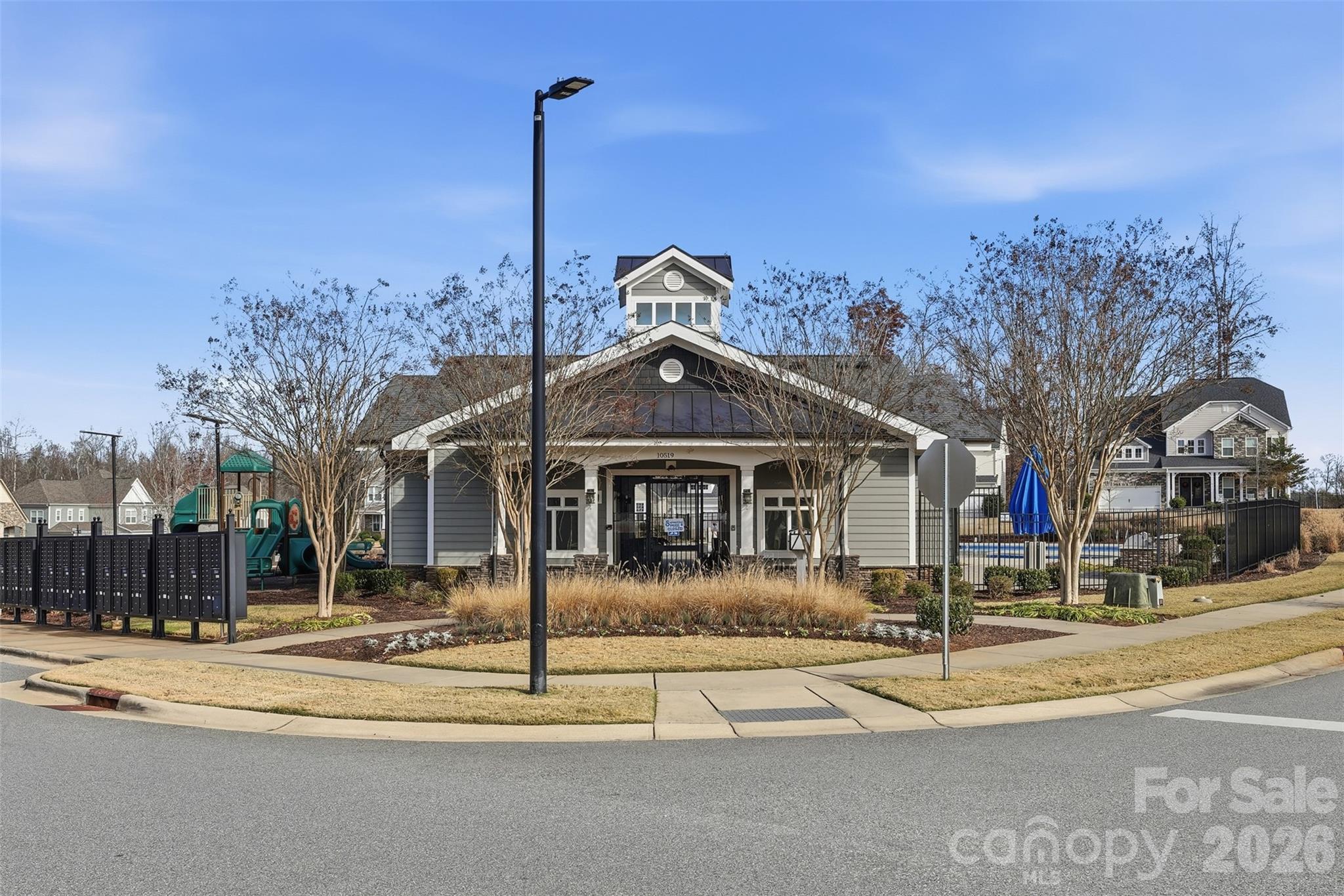 Photo 42 of 10258 Paper Birch Drive, Charlotte, NC