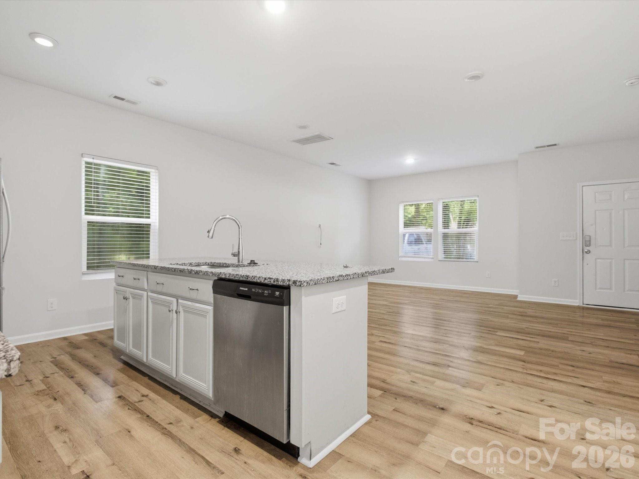 Home for sale at 1609 Ronald Street, Charlotte, NC — photo 6 of 25