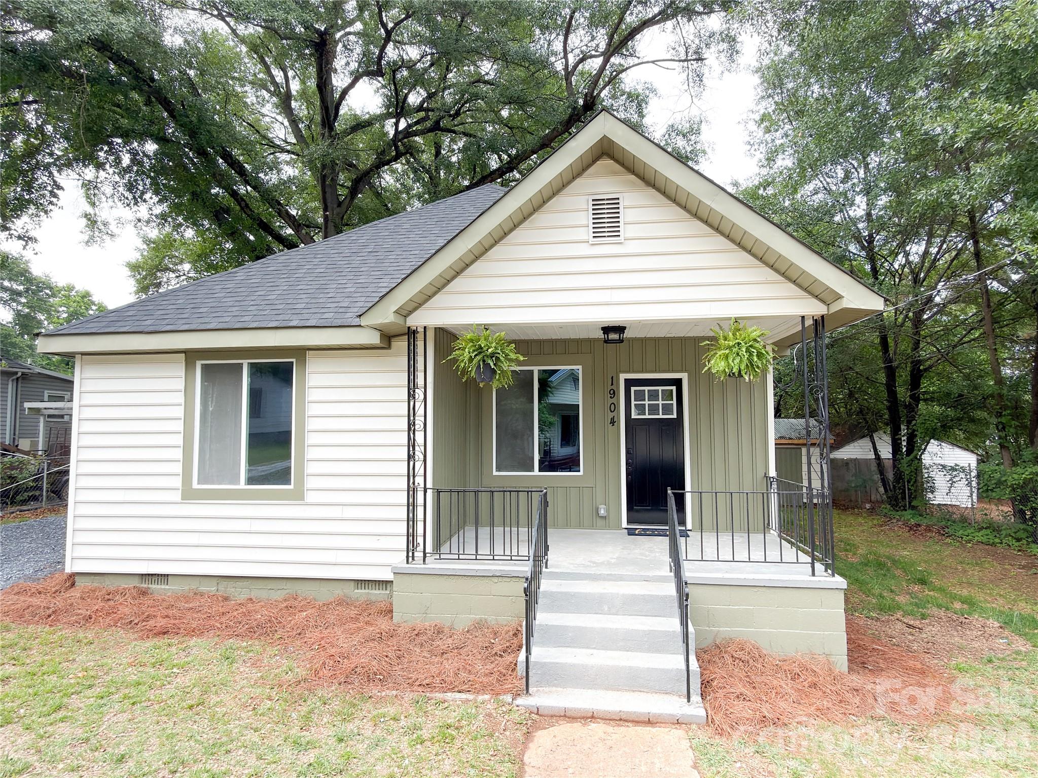 1904 Hemlock Avenue, Gastonia, NC