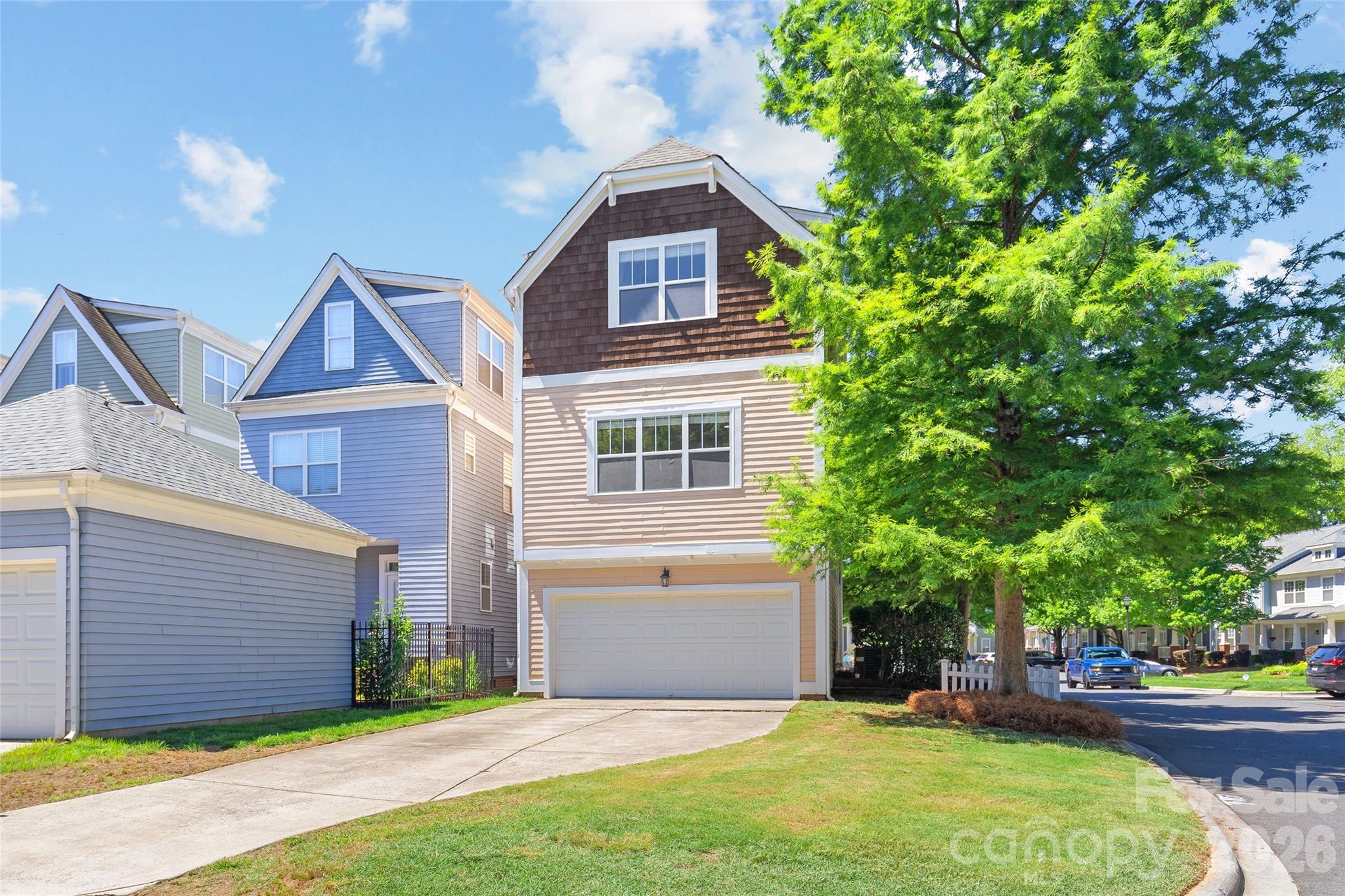 Home for sale at 540 Dubois Court, Charlotte, NC — photo 34 of 35