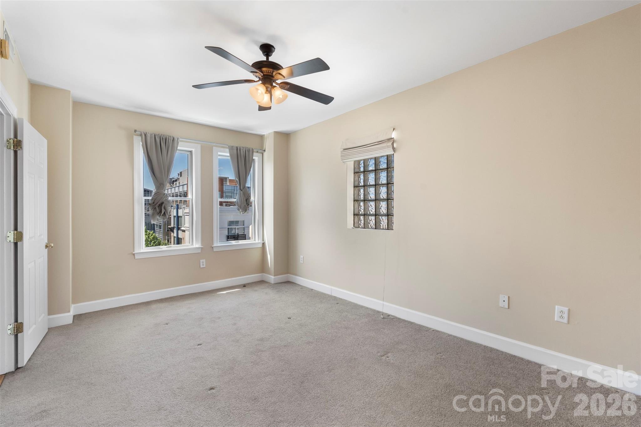 Photo 17 of 718 W Trade Street801, Charlotte, NC