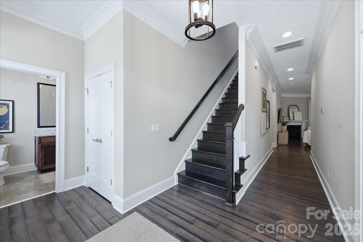 1103 N Sharon Amity Road, Charlotte, NC - photo 4 of 43