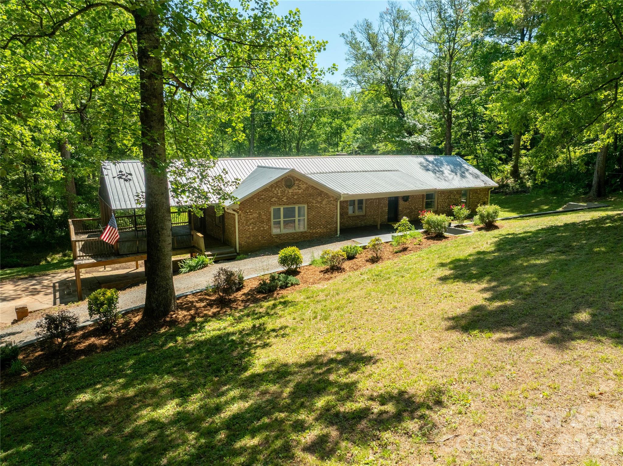 Photo 3 of 142 Pioneer Road, Harmony, NC