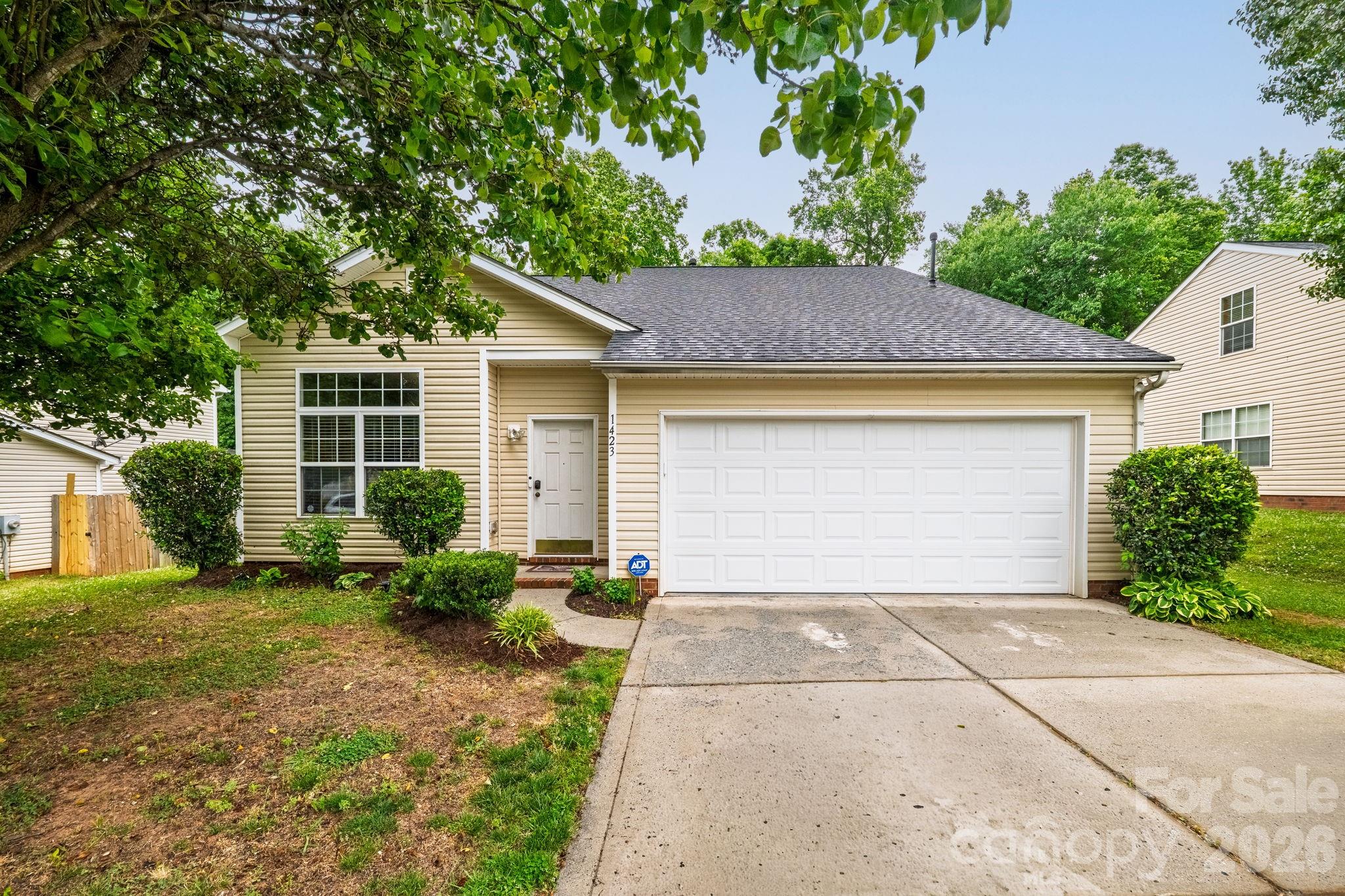 Home for sale at 1423 Quail Street, Charlotte, NC — photo 1 of 45