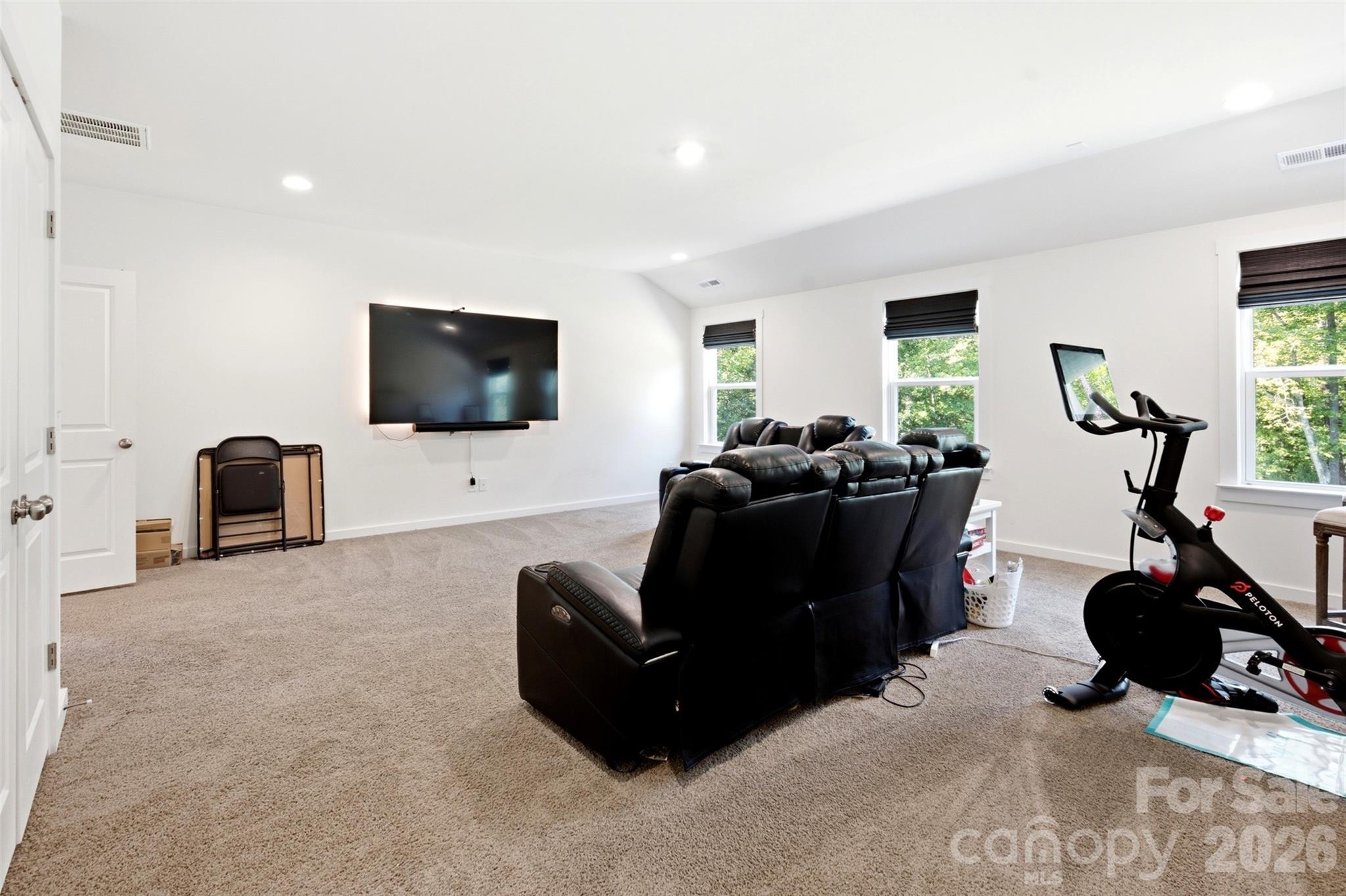 Photo 23 of 15611 Walnut Hill Drive, Charlotte, NC