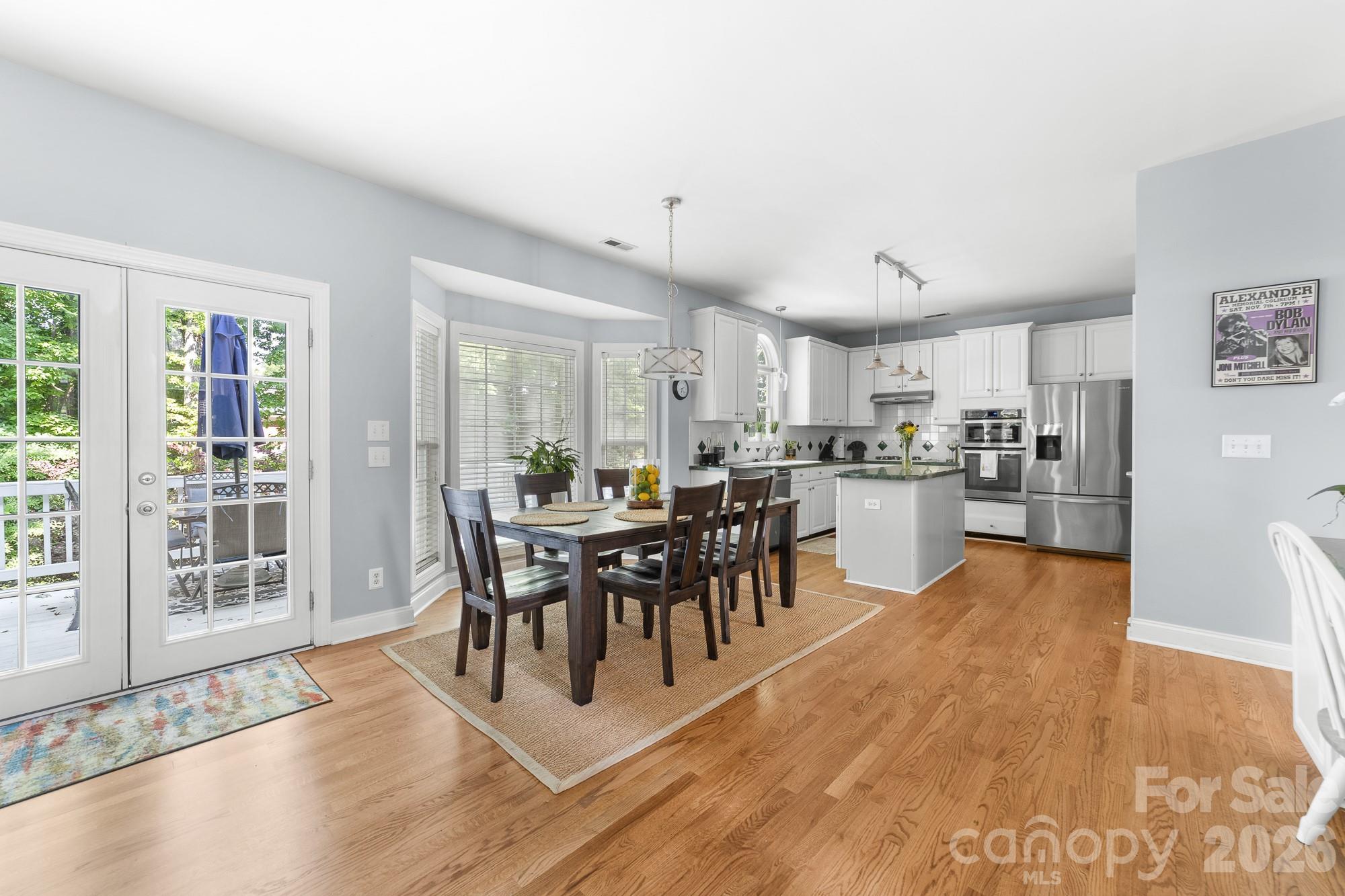 8812 Kingston Forest Drive, Charlotte, NC - photo 16 of 37