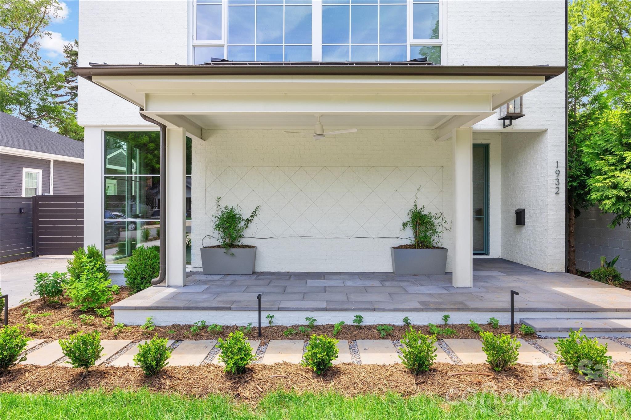 Photo 2 of 1932 E 8th Street, Charlotte, NC