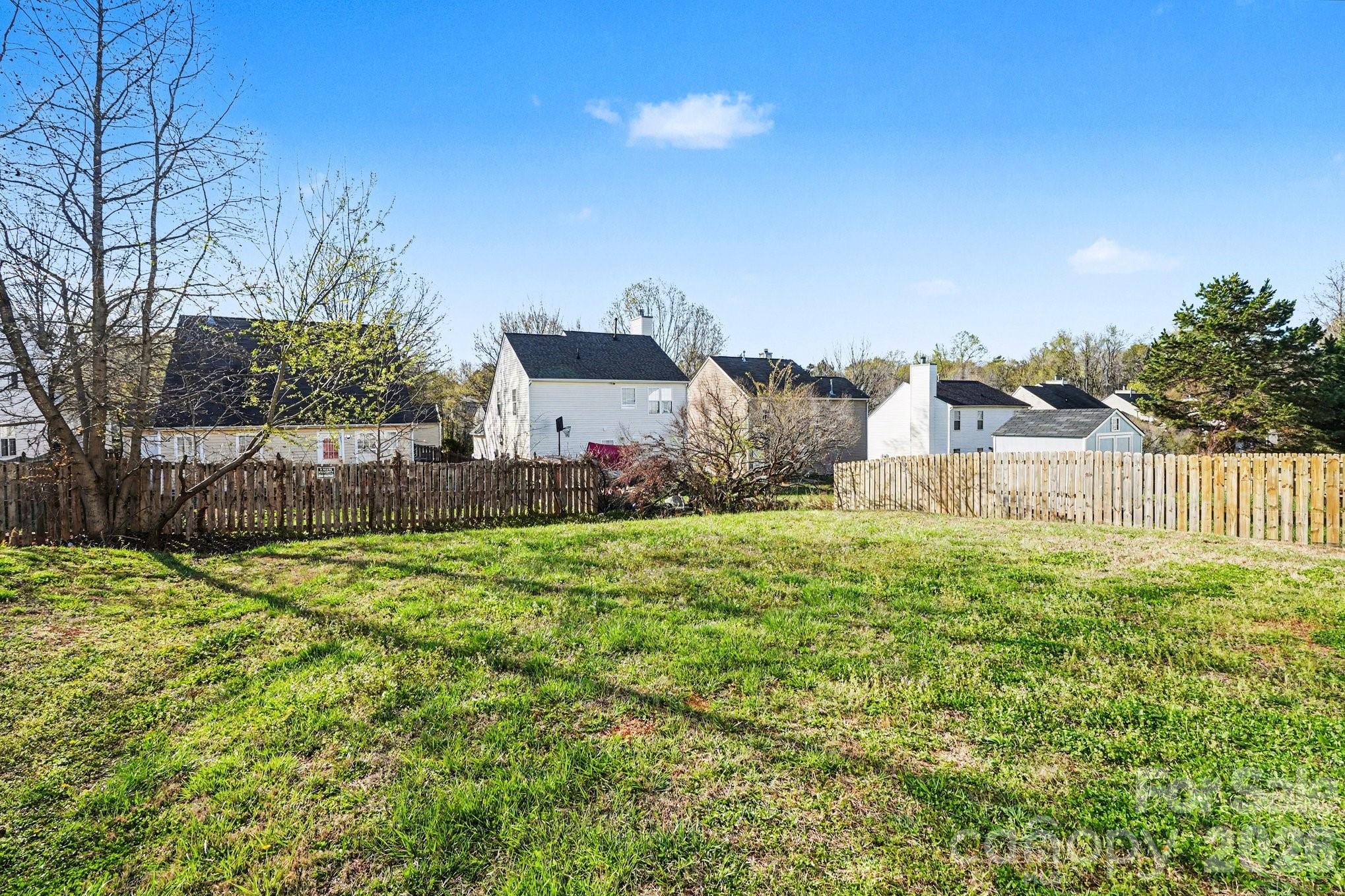 Photo 16 of 911 Swearngan Ridge Court, Charlotte, NC