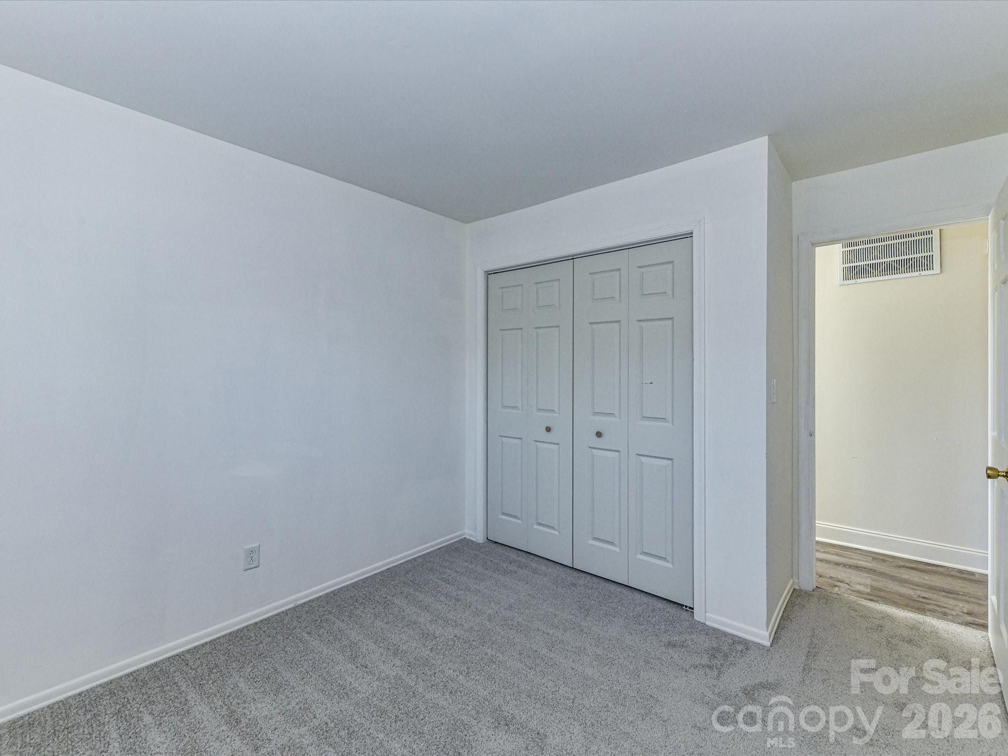 Photo 30 of 8322 Knights Bridge Road, Charlotte, NC