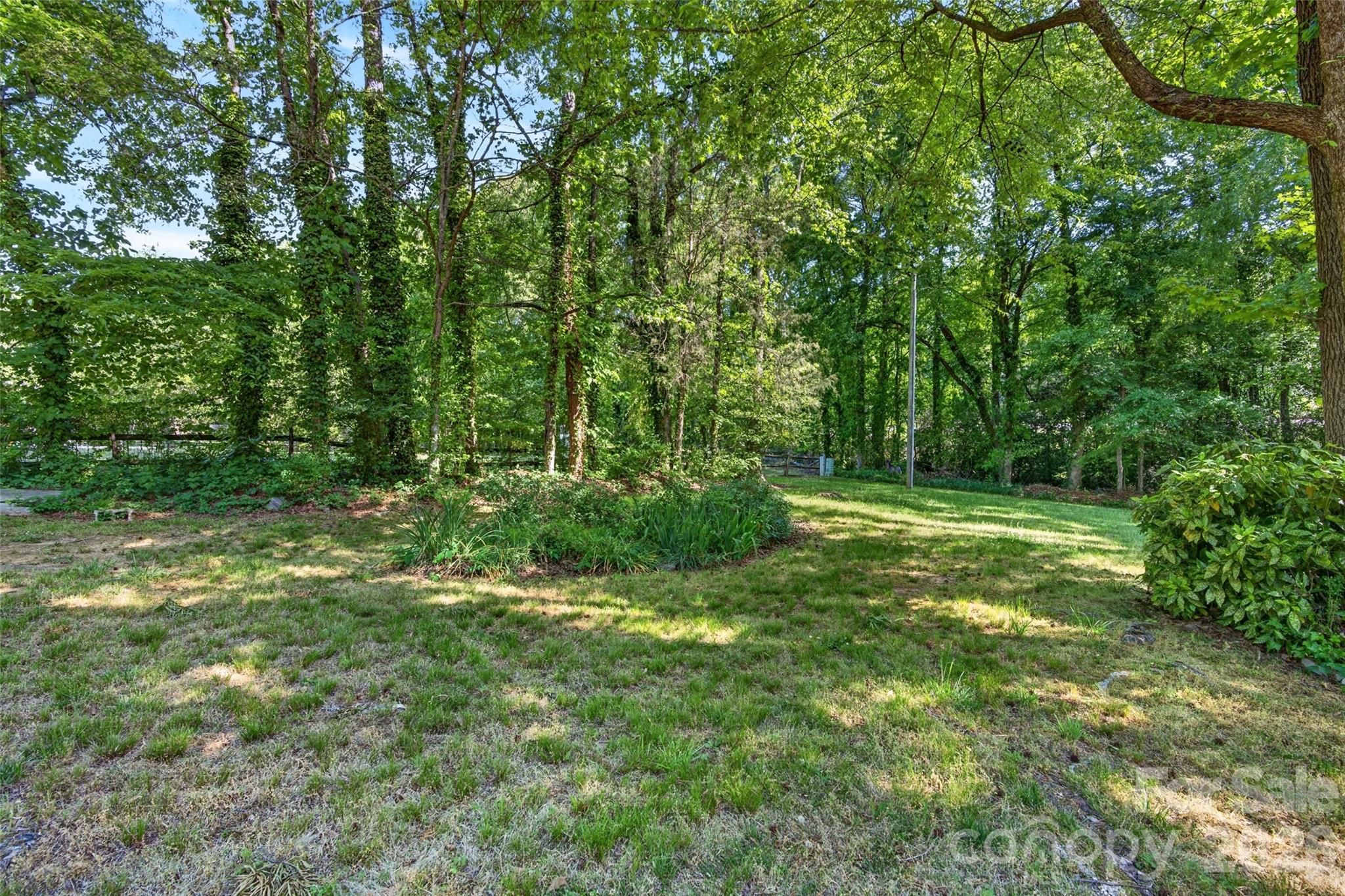 Photo 9 of 1511 Ormsby Court, Charlotte, NC