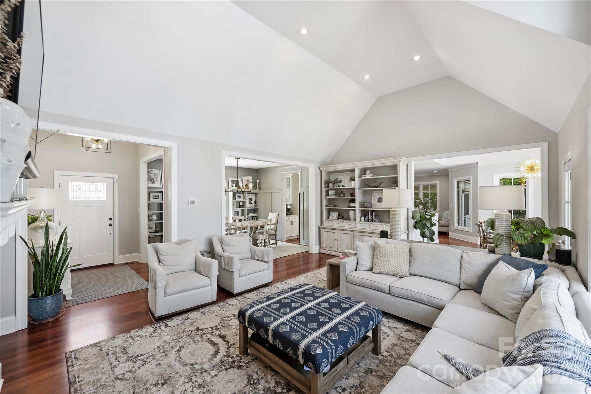 237 Hunter Lane, Charlotte, NC - photo 3 of 49