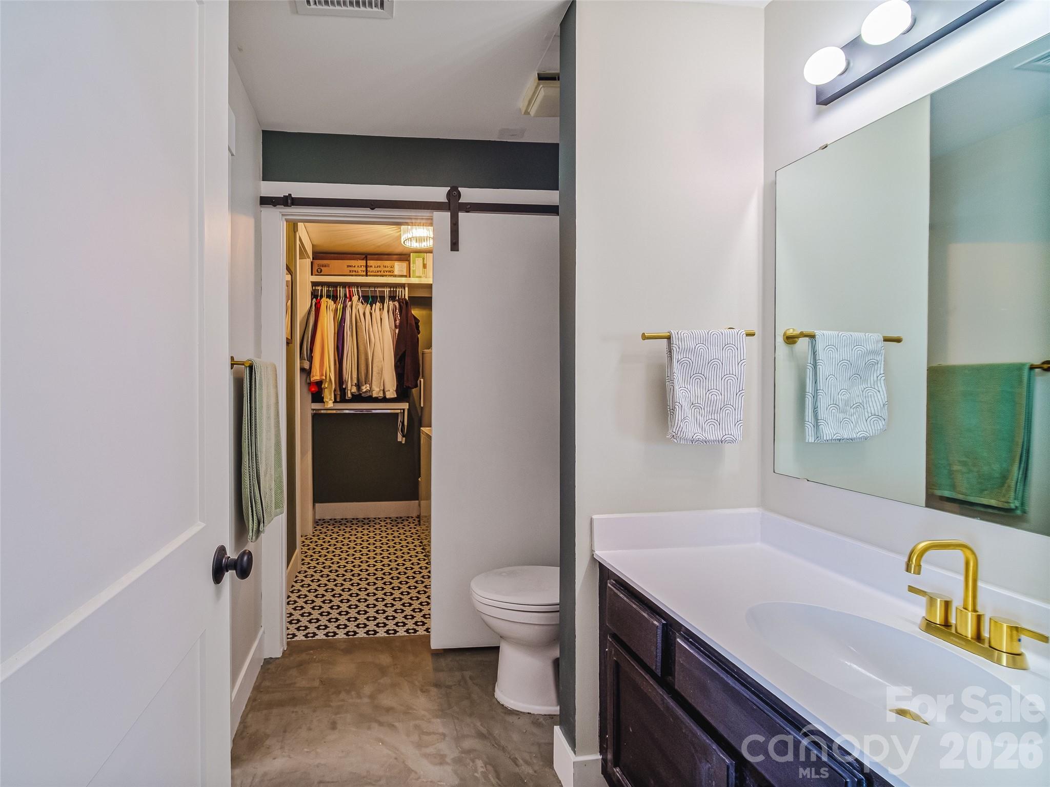 Photo 11 of 3300 Selwyn Farms Lane5, Charlotte, NC