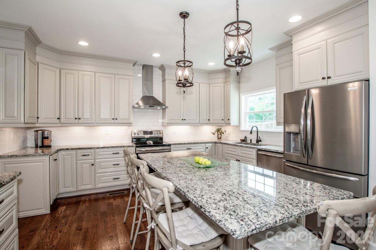 Photo 11 of 3211 Oakdale Road, Charlotte, NC