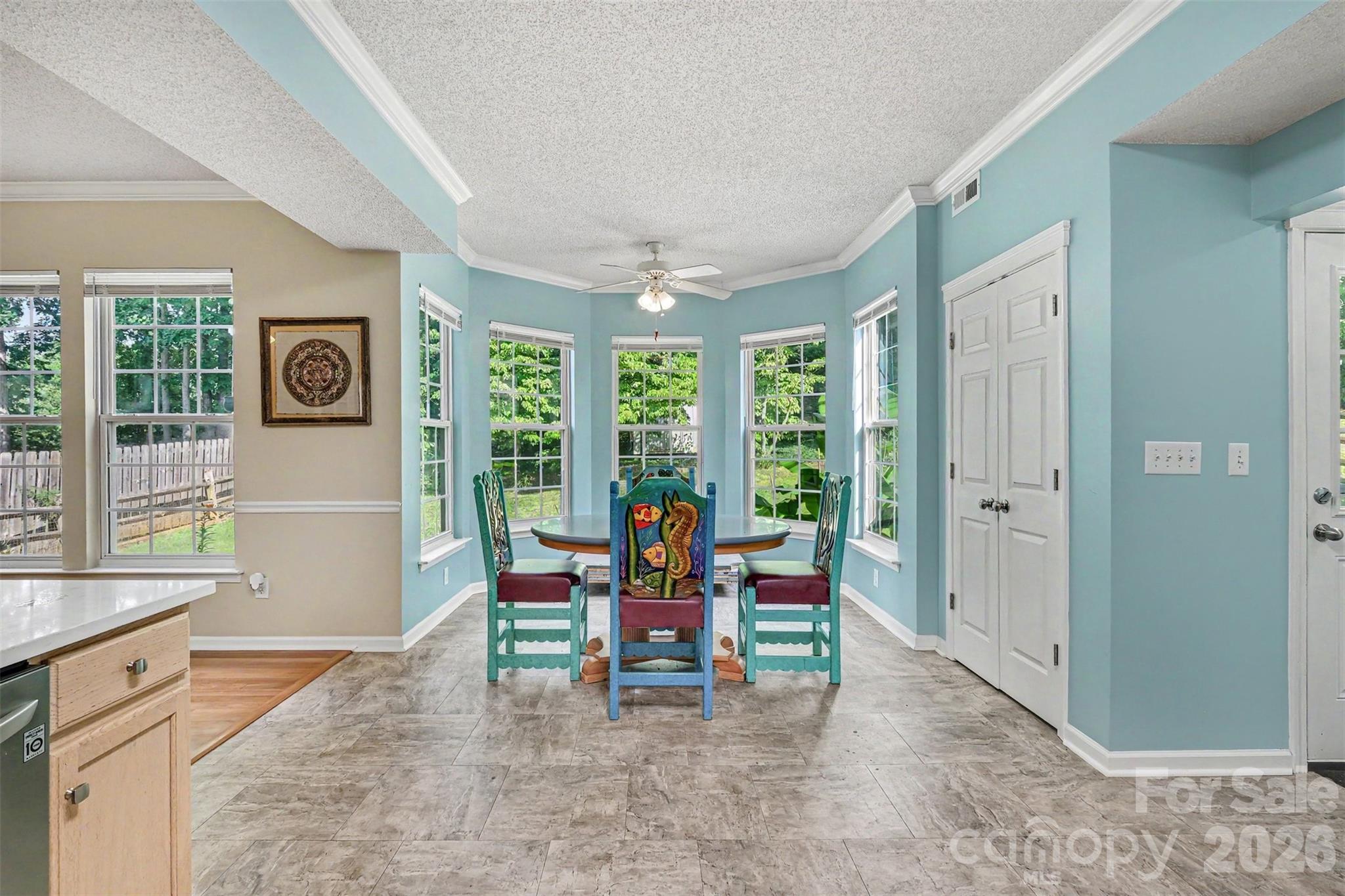 Photo 10 of 10422 Baskerville Avenue, Charlotte, NC