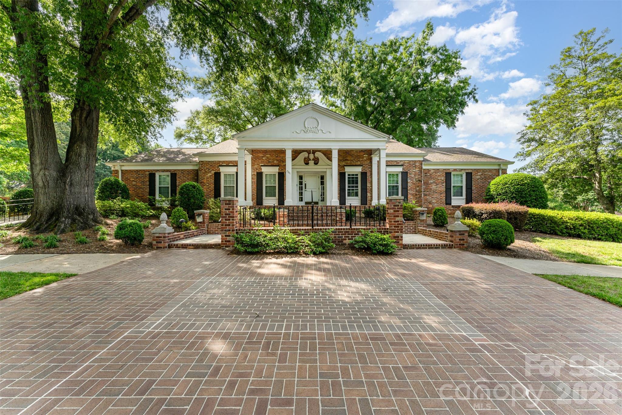 Photo 27 of 7026 Quail Hill Road, Charlotte, NC
