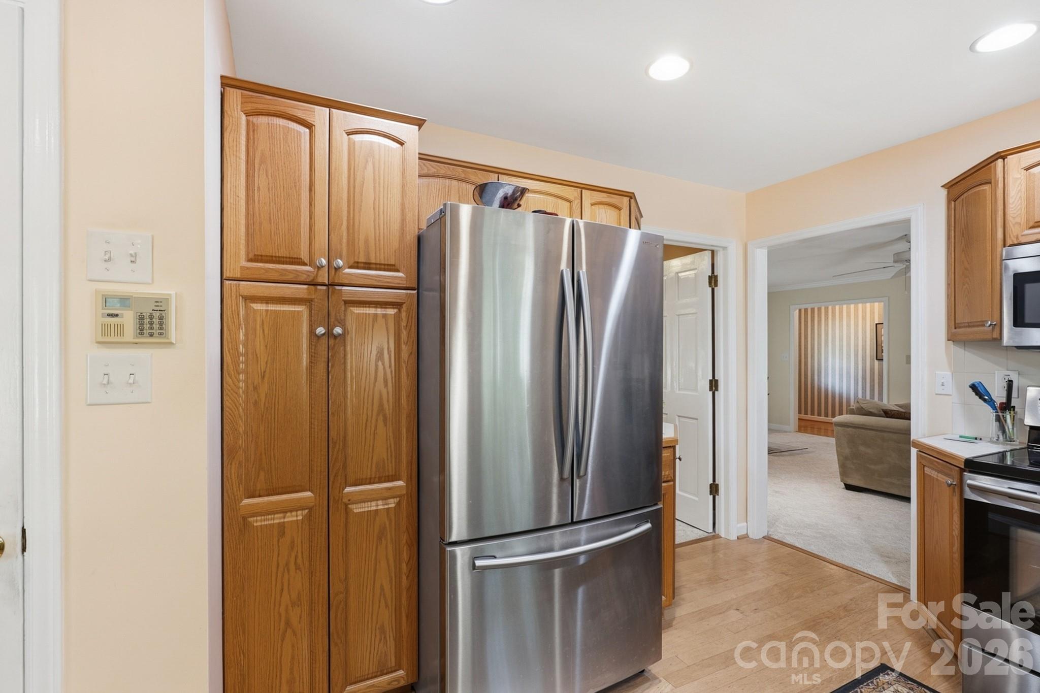 4323 Creemore Drive, Charlotte, NC - photo 9 of 34