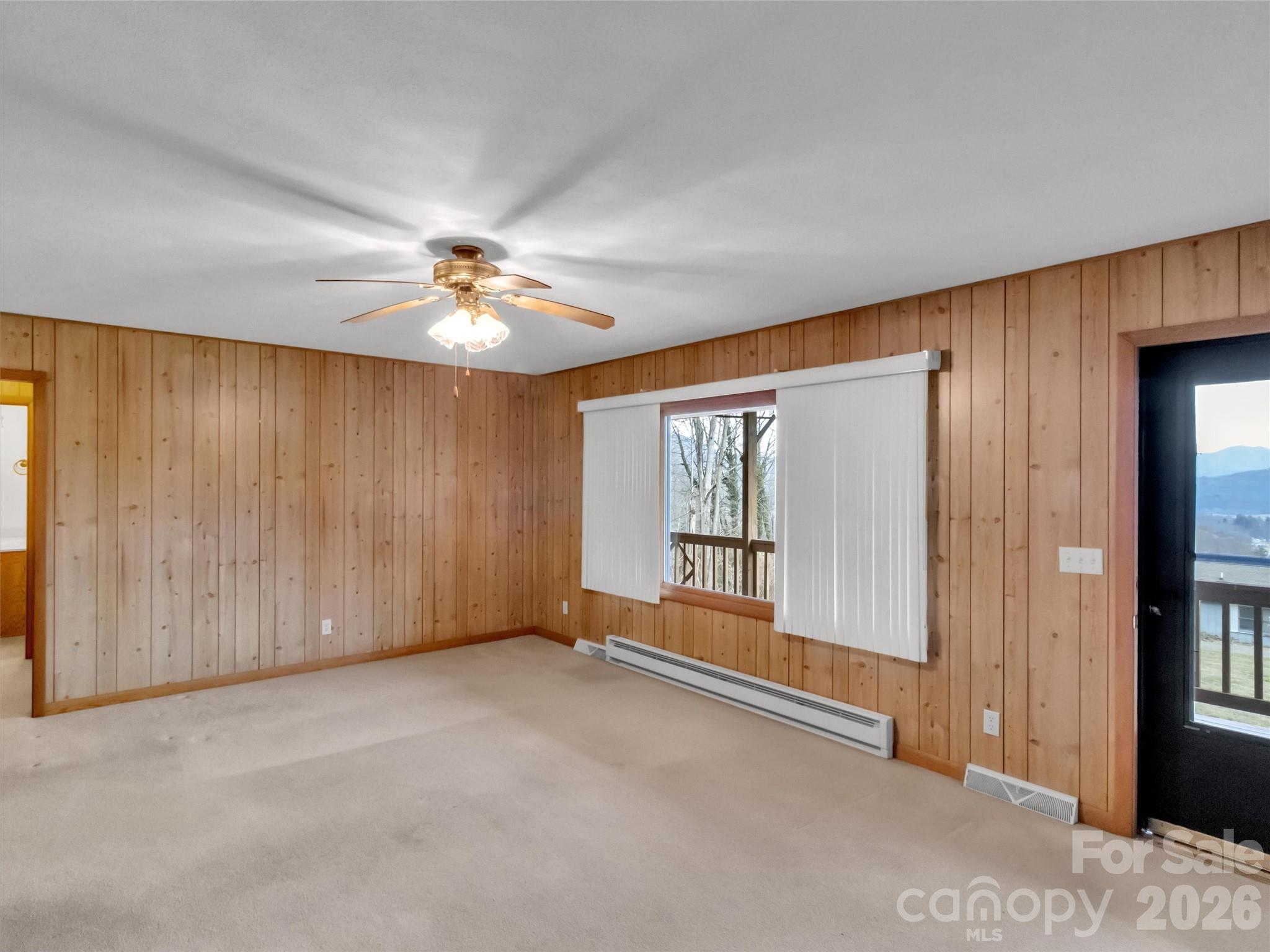 122 Vinewood Drive, Waynesville, NC - photo 7 of 46
