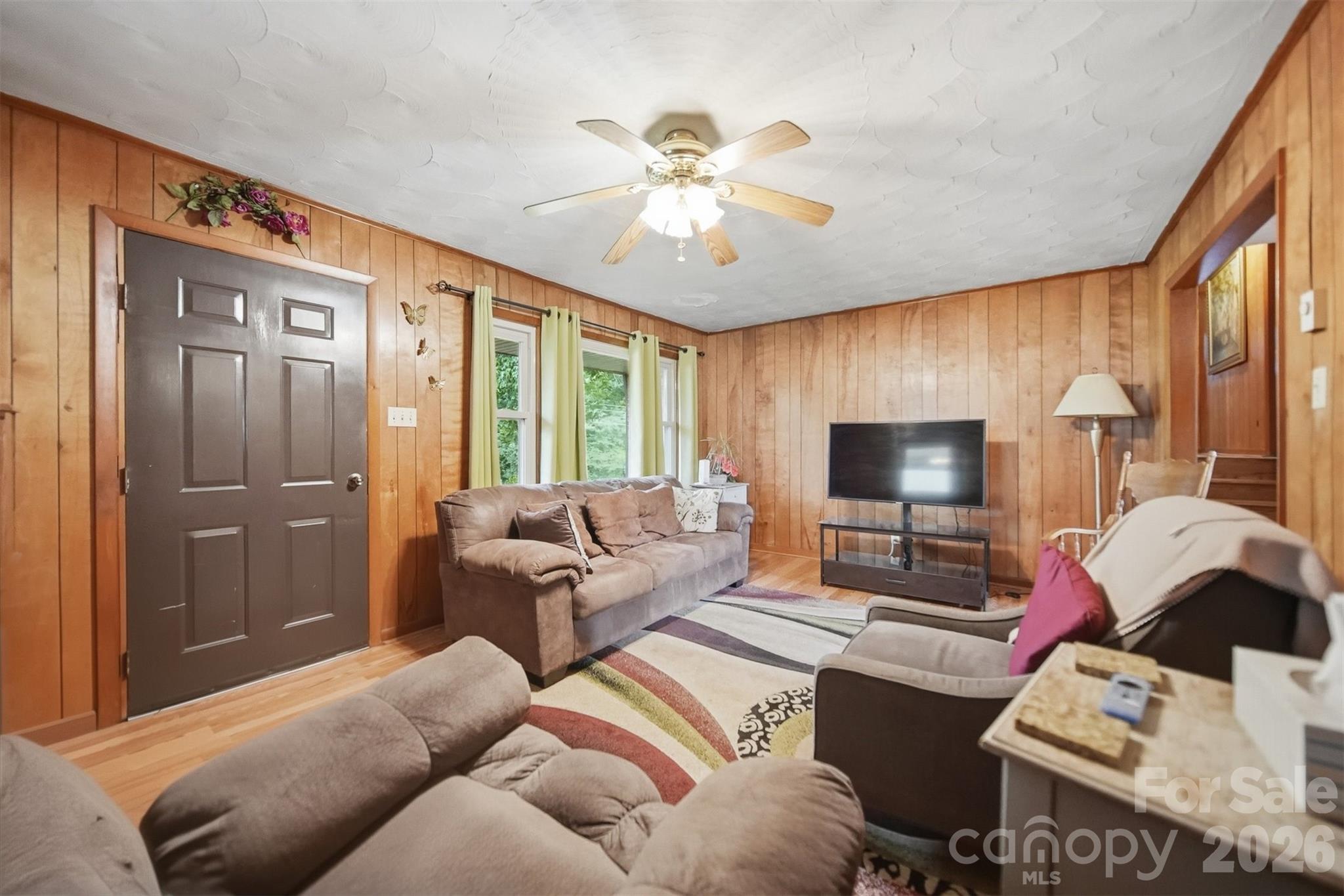 Photo 4 of 1329 33rd Street SE, Conover, NC